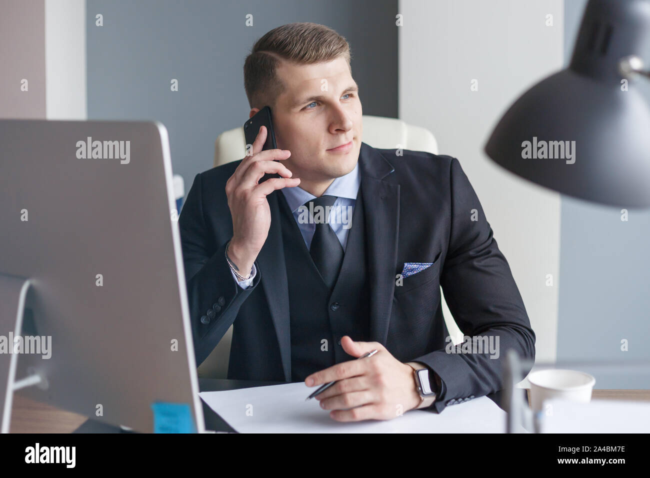 Worker calling hi-res stock photography and images - Alamy