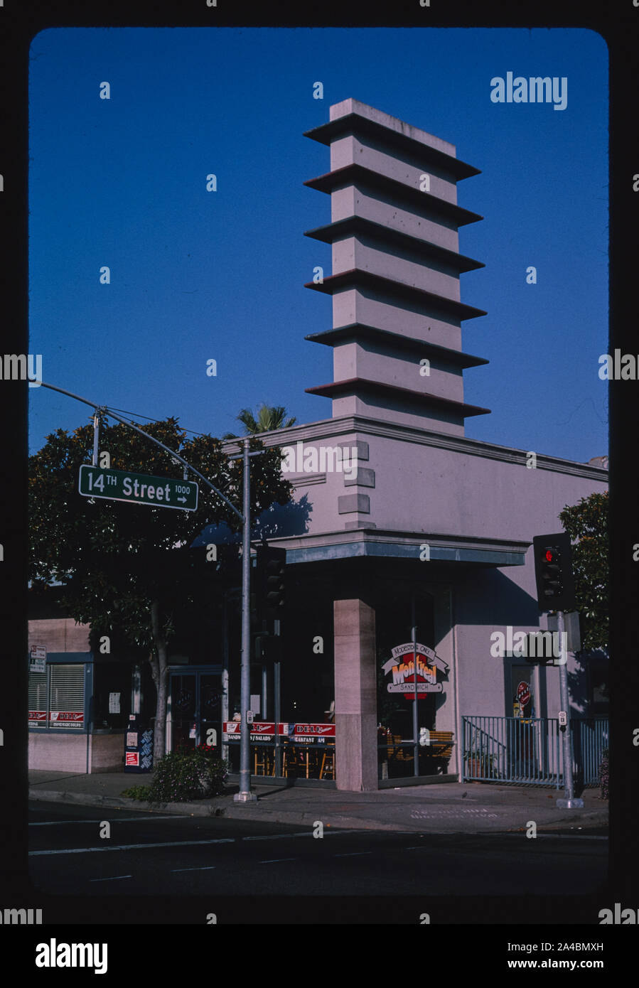 Deli station hi-res stock photography and images - Alamy