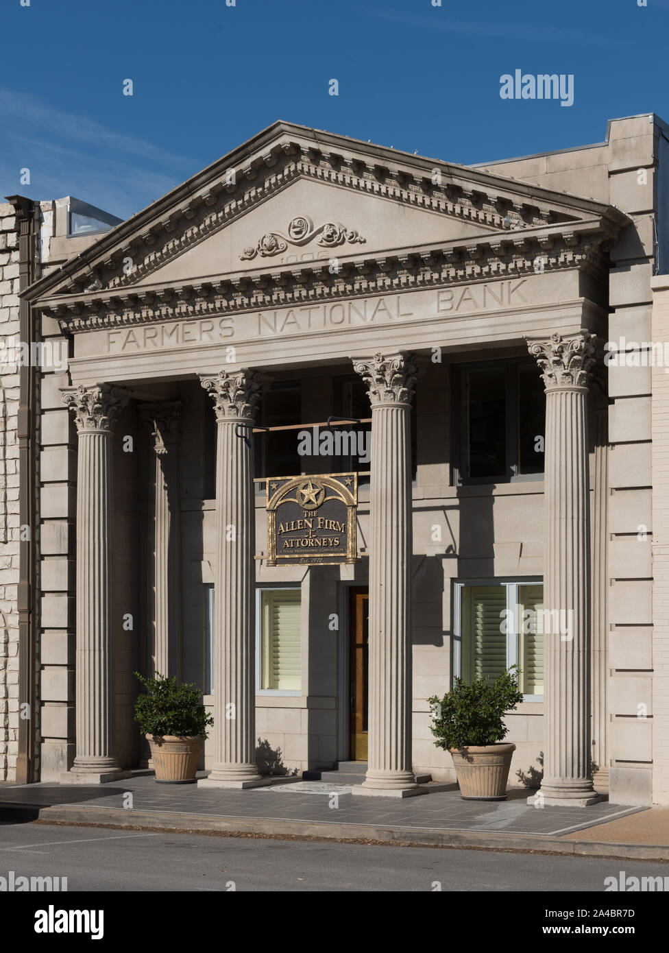 Farmers national bank building hi-res stock photography and images - Alamy