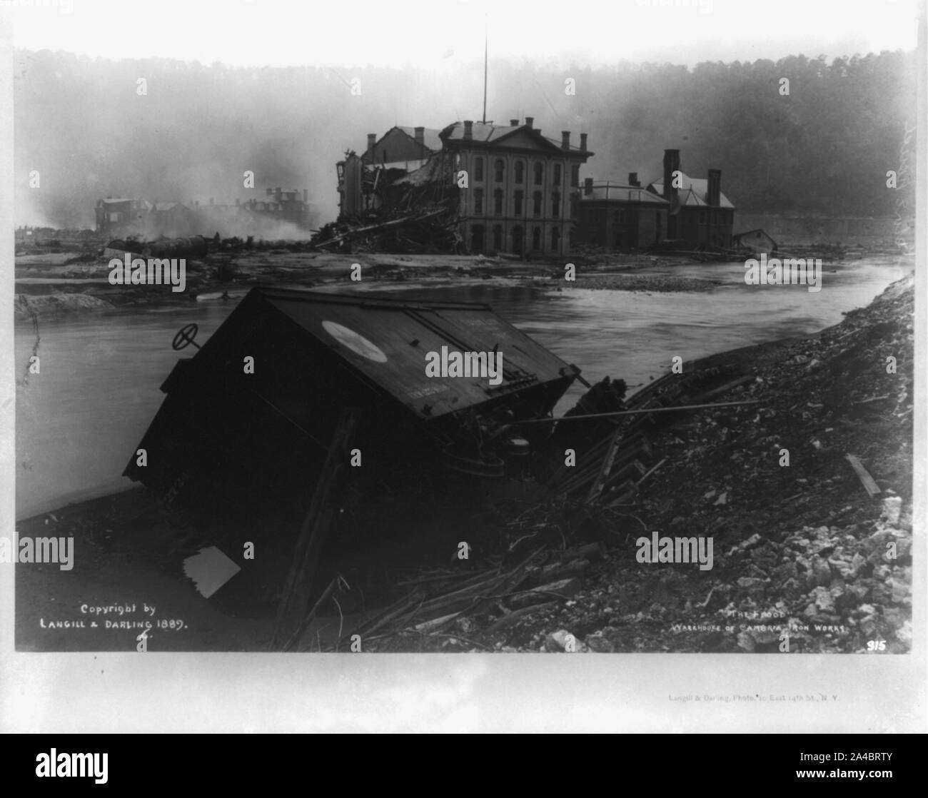 Iron warehouse Black and White Stock Photos & Images - Alamy