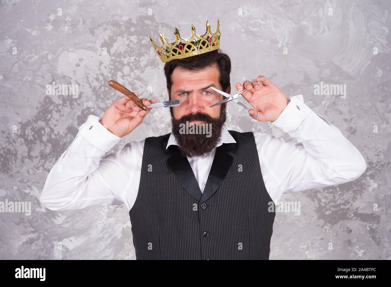 Shaving saloon hi-res stock photography and images - Alamy