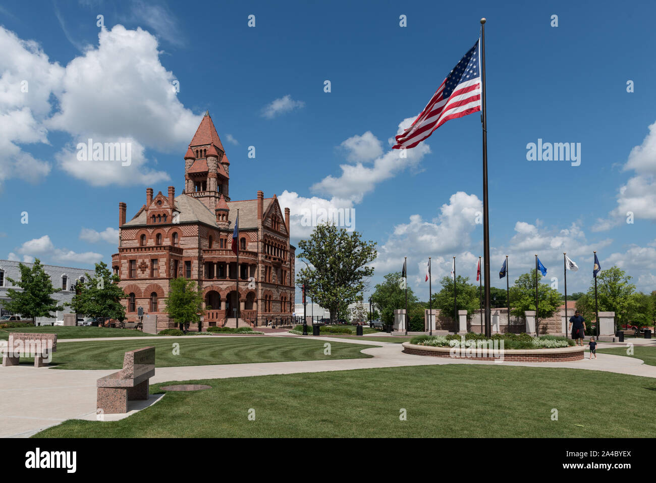 The Hopkins County Courthouse in Sulphur Springs in northeast Texas ...