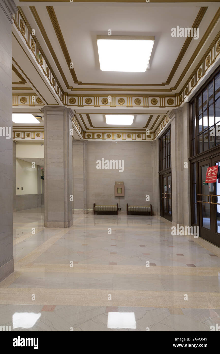 Internal revenue service building hi-res stock photography and images ...