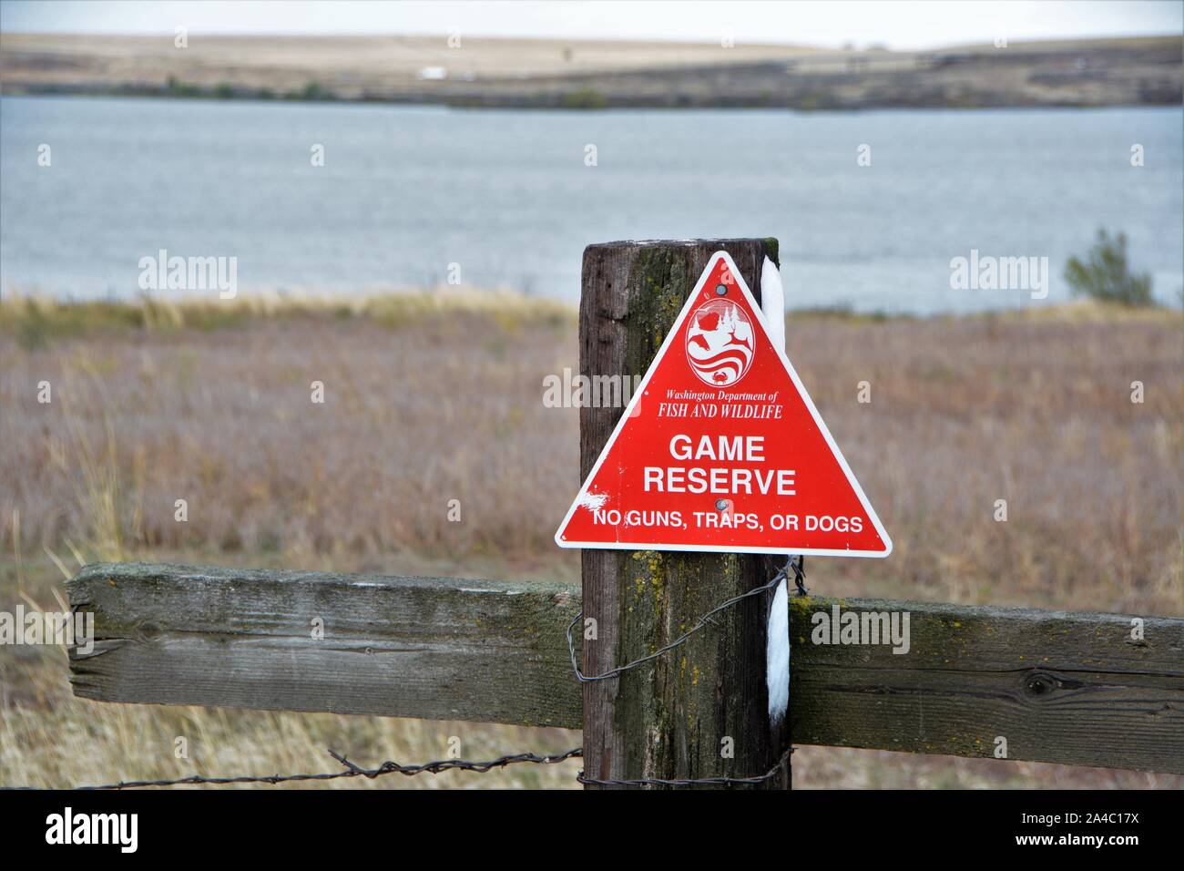 sign of notice about game preserve reserve Stock Photo - Alamy