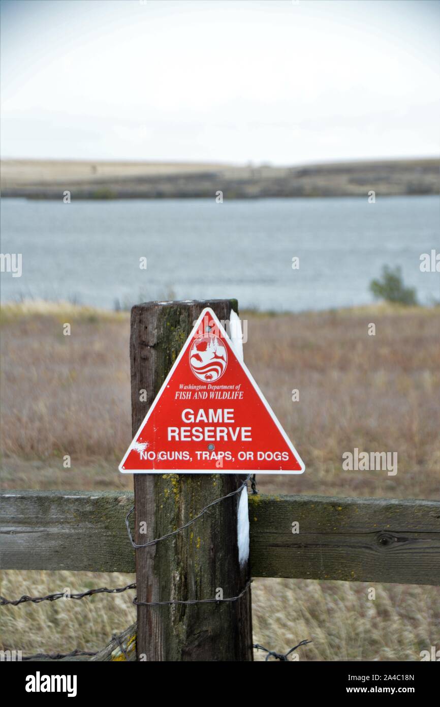 sign of notice about game preserve reserve Stock Photo - Alamy
