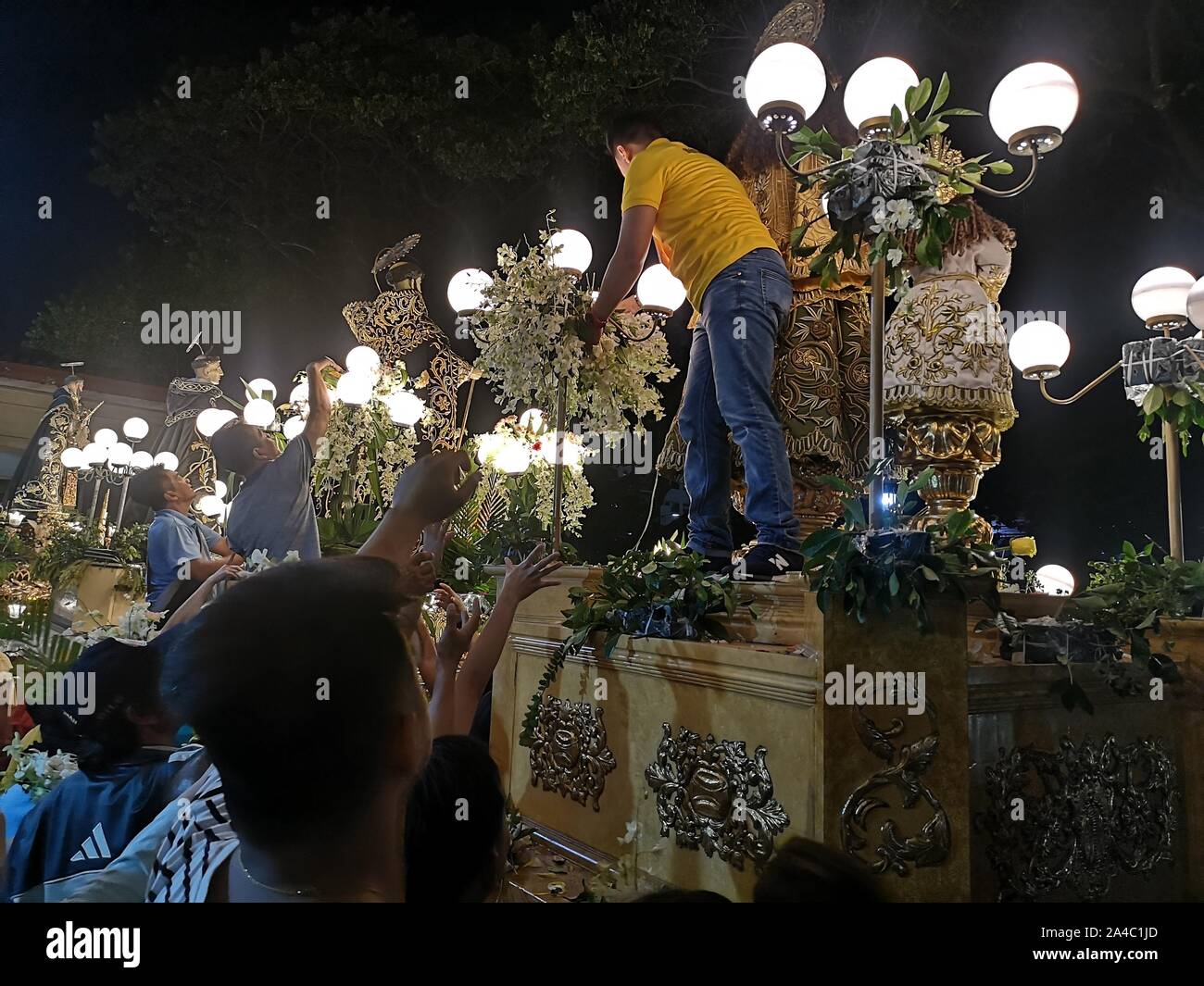 Quezon City, Philippines. 13th Oct, 2019. Thousands of Filipino Marian ...