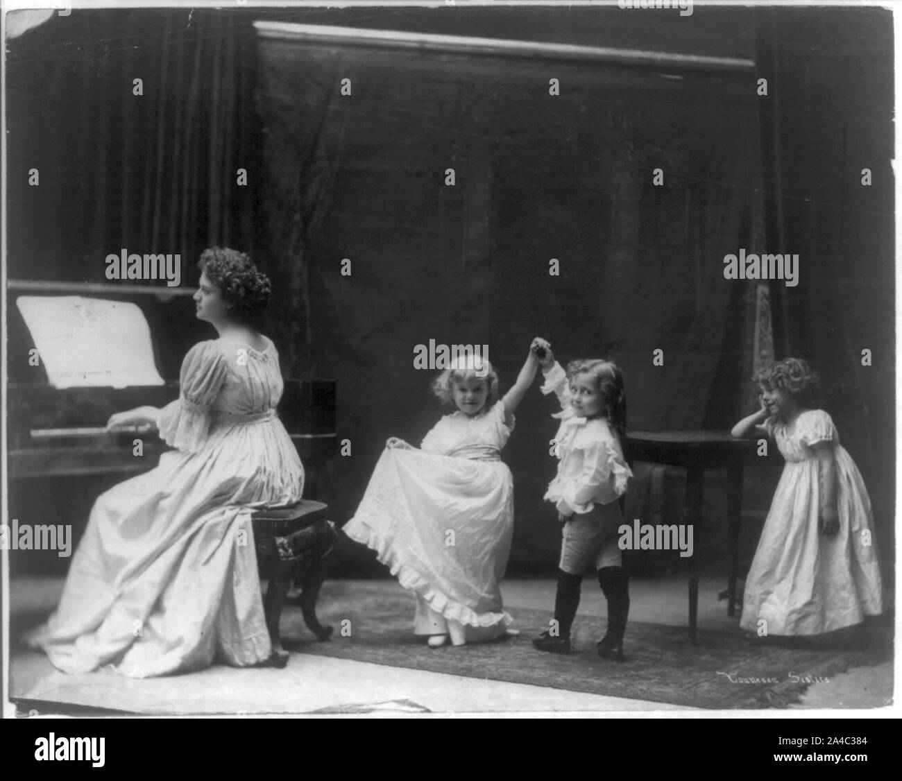 Minuet Black and White Stock Photos & Images - Alamy