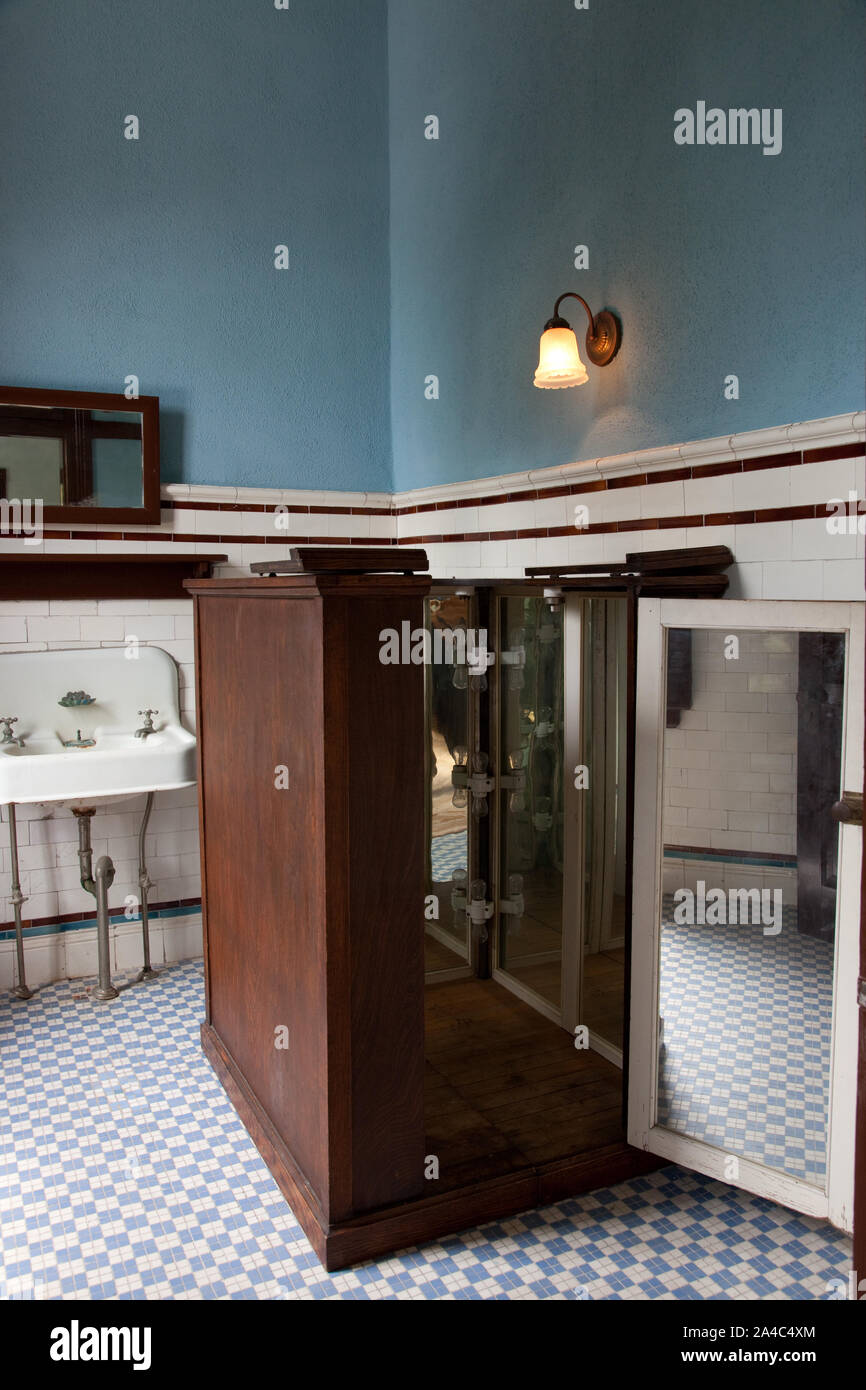 The Oaks, home built for Booker T. Washington and his family in ...