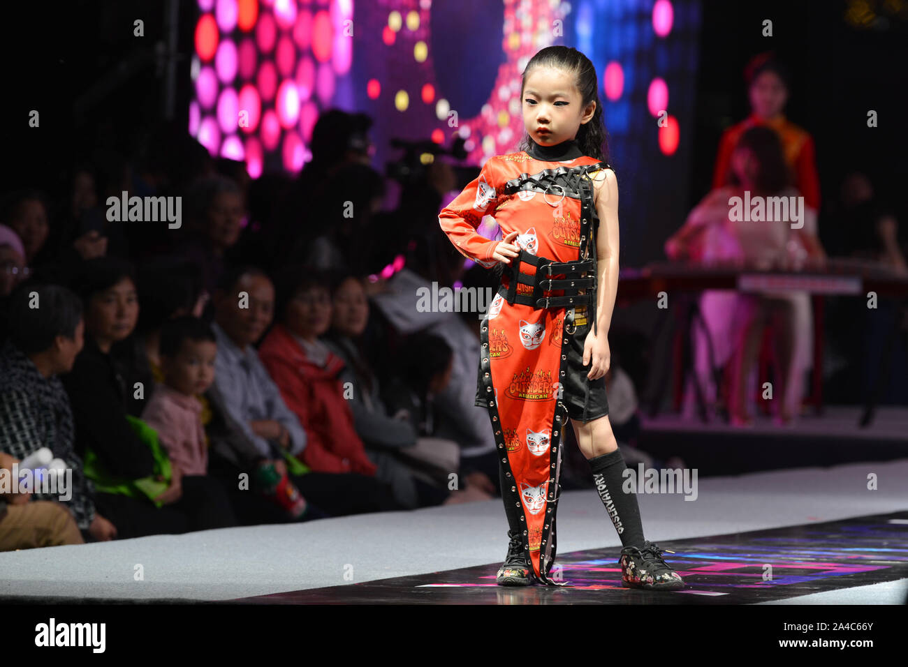 Avant garde era hi-res stock photography and images - Alamy