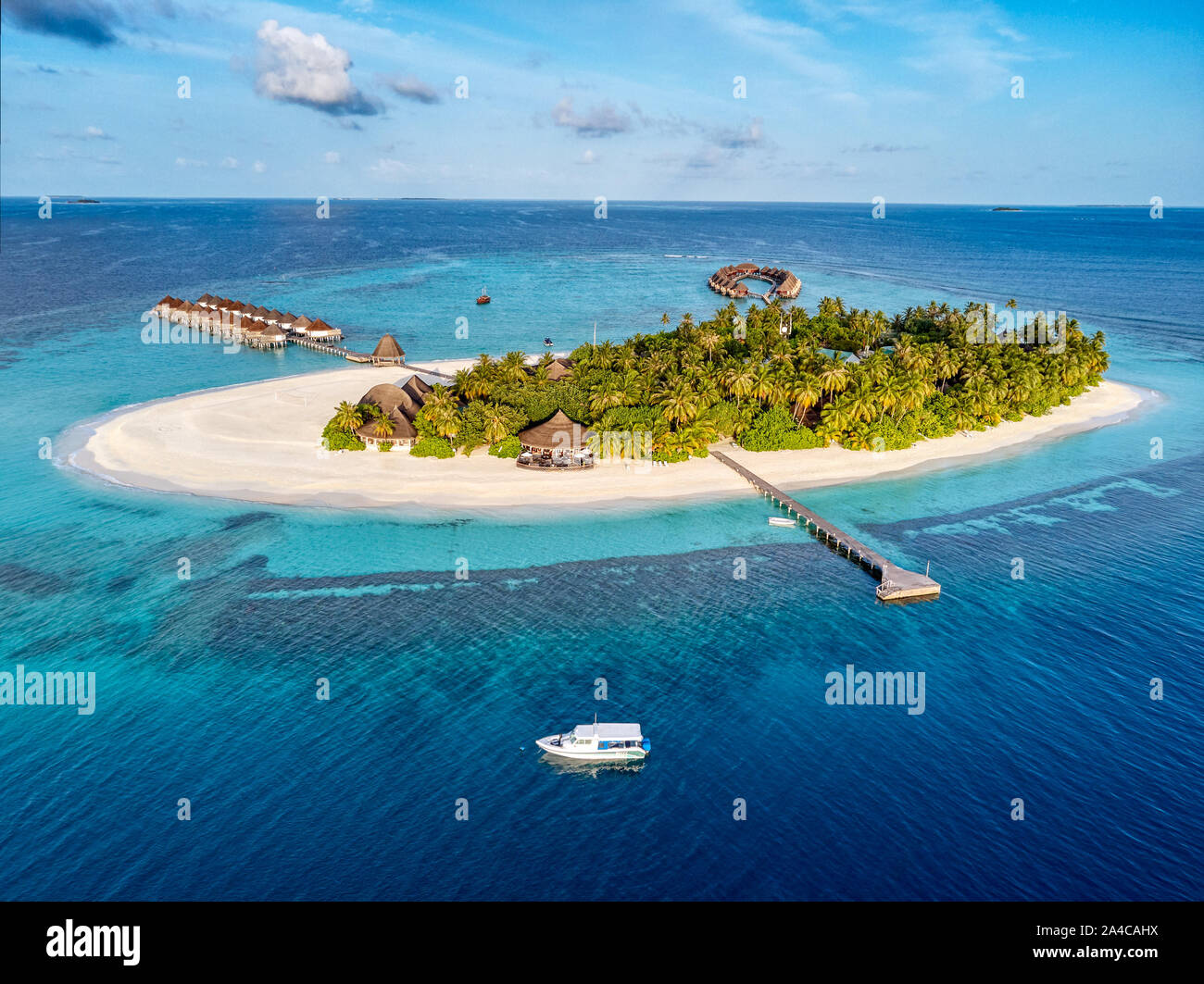 Aerial view of small resort island on sunrise Stock Photo - Alamy