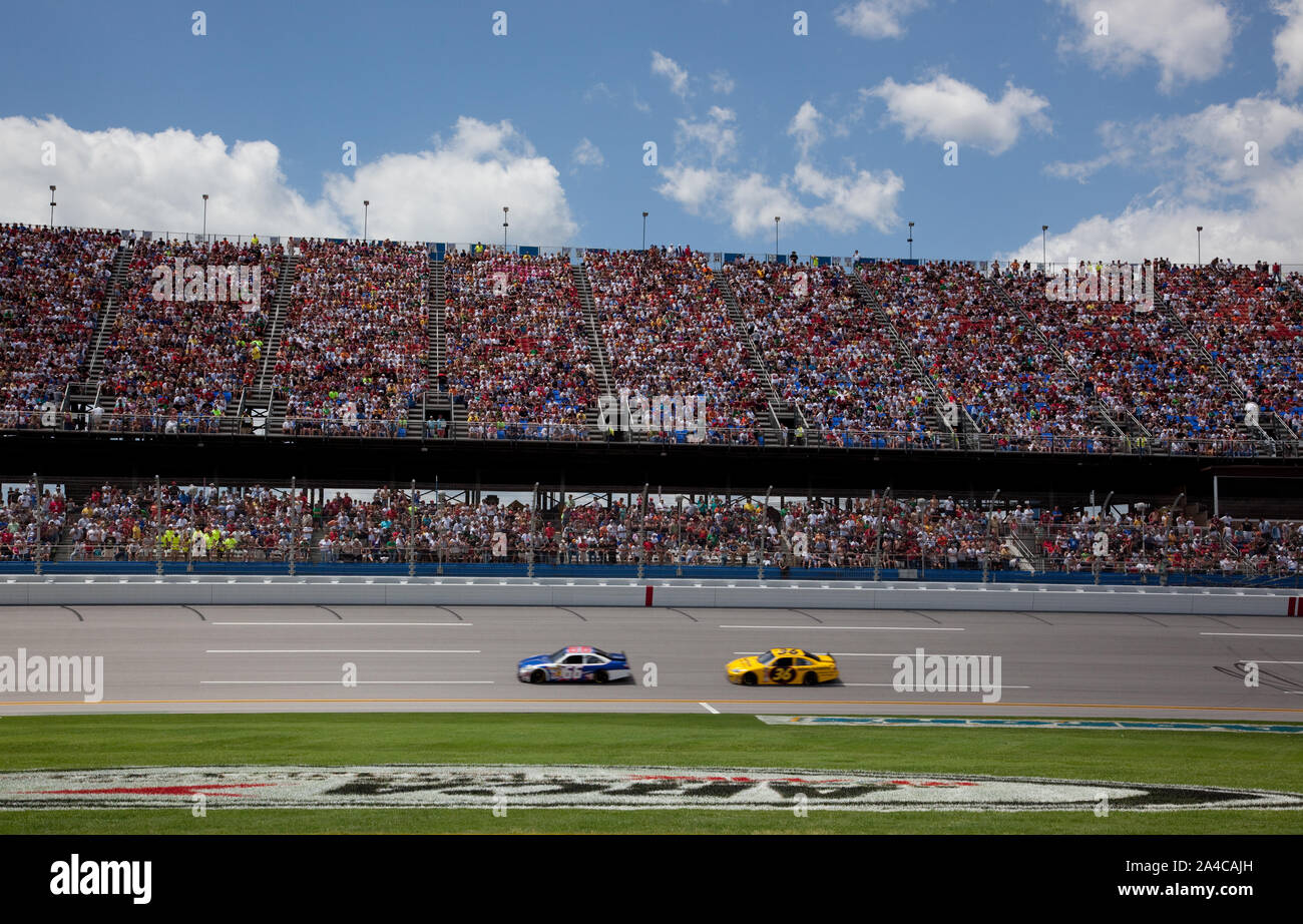 Superspeedway race track hi-res stock photography and images - Alamy