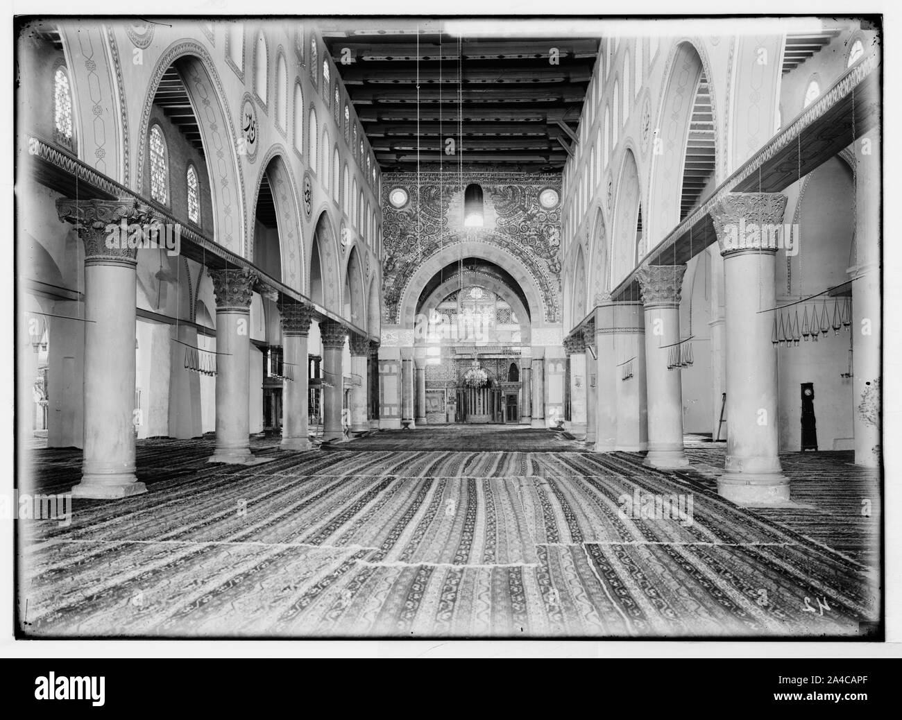 Al aqsa mosque jerusalem interior hi-res stock photography and images ...