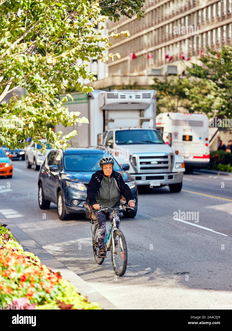 Toronto bike riding hi-res stock photography and images - Alamy