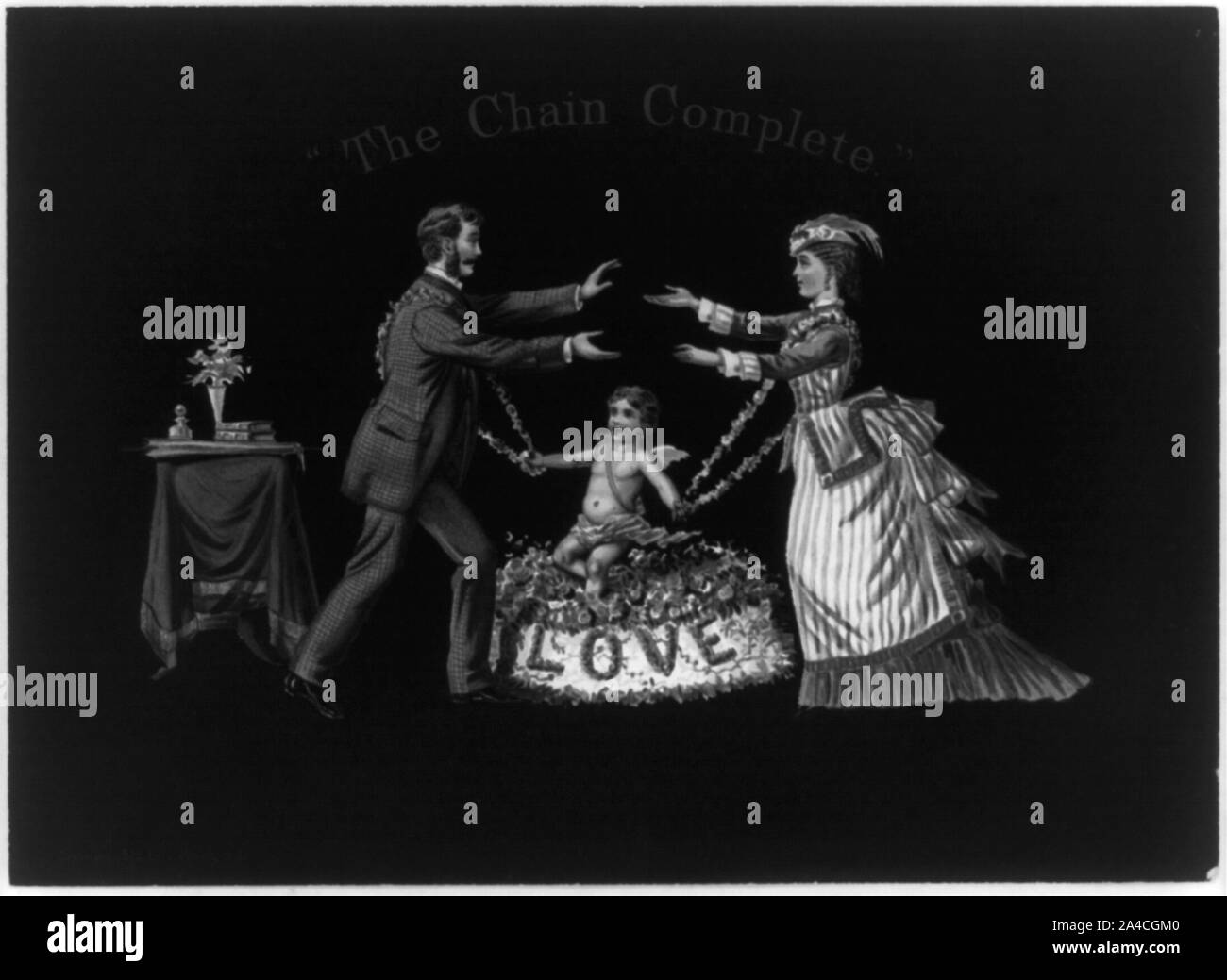 Chain complete hi-res stock photography and images - Alamy