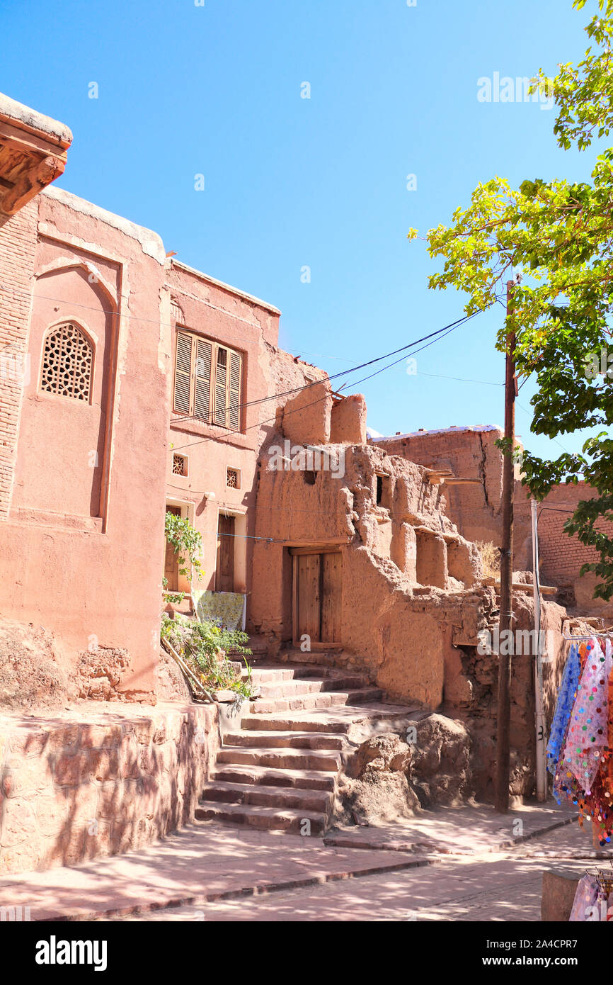 Red adobe houses hi-res stock photography and images - Alamy