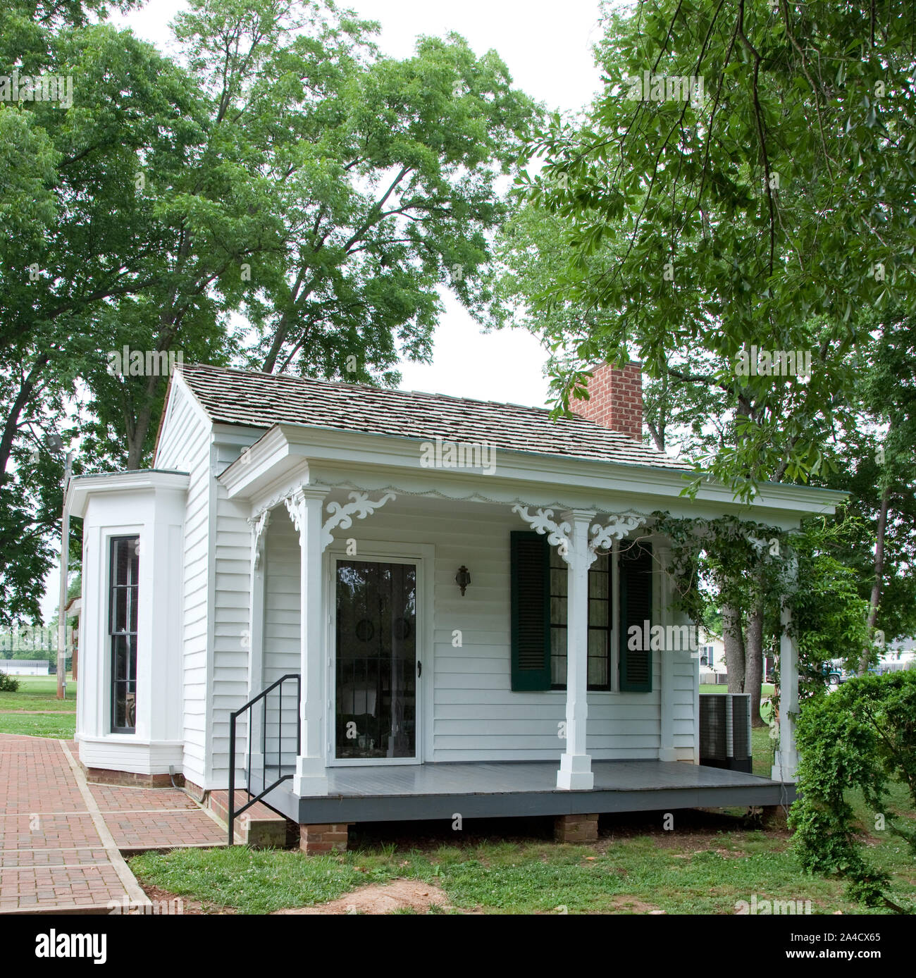 Ivy green house helen keller hi-res stock photography and images - Alamy