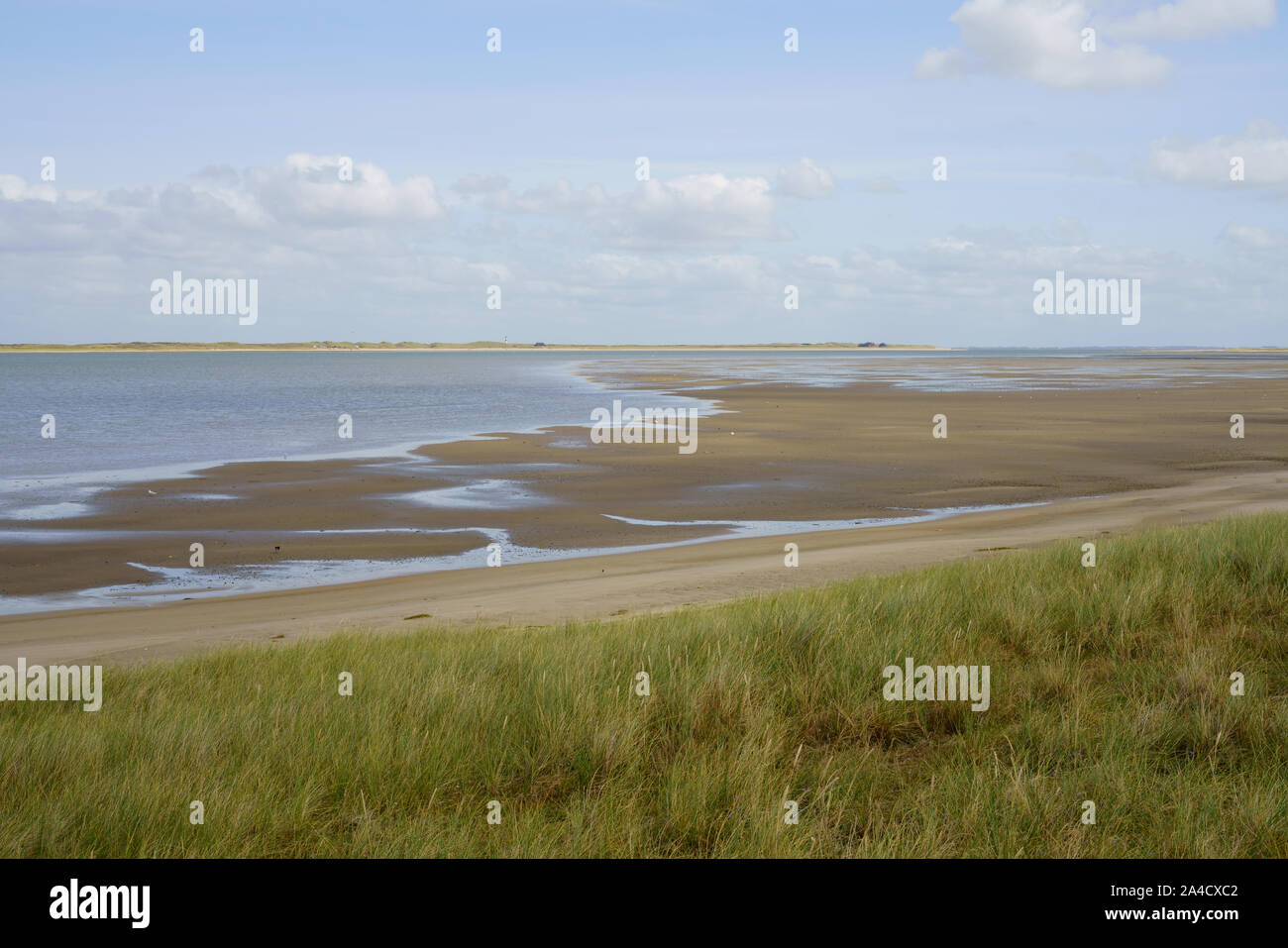 Northern coastline of the island of Sylt towards Elbow peninsula with ...