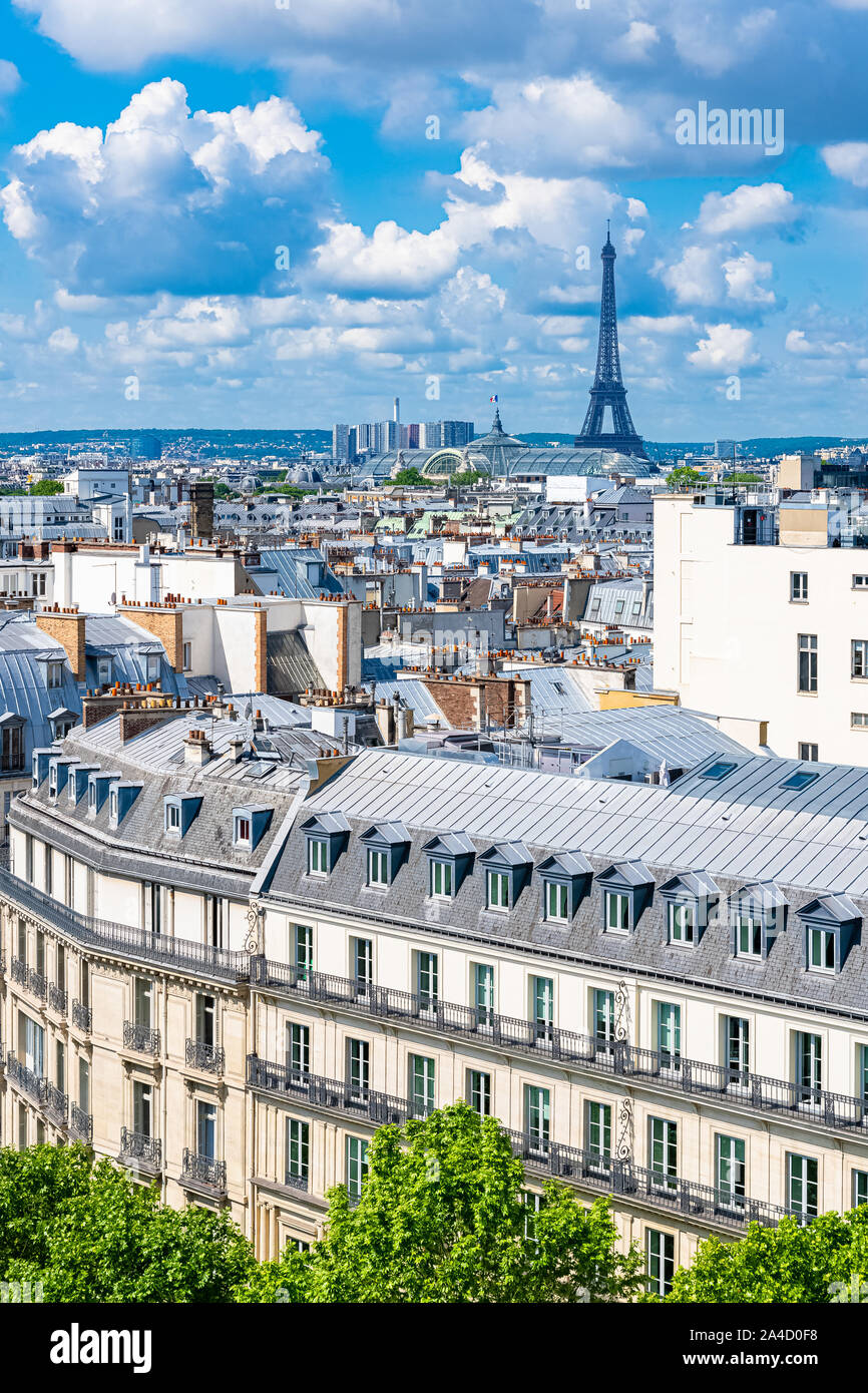 Halles paris roofs hi-res stock photography and images - Alamy