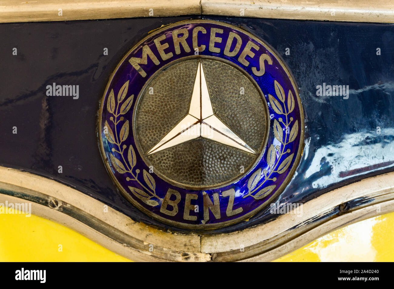 Antique Mercedes Benz logo Stock Photo - Alamy