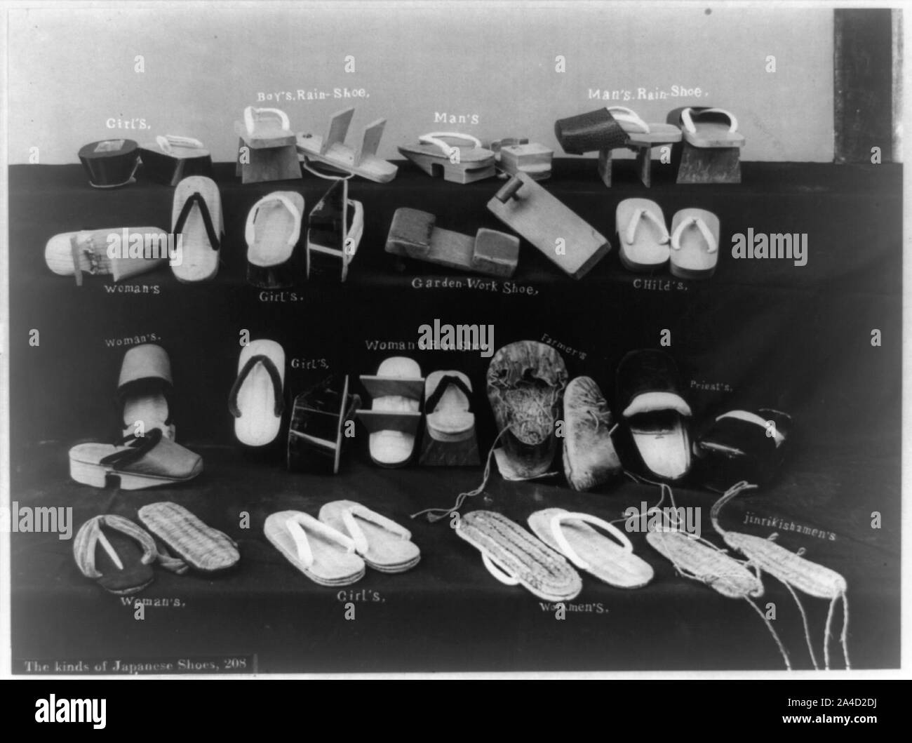 The kinds of Japanese shoes Stock Photo - Alamy