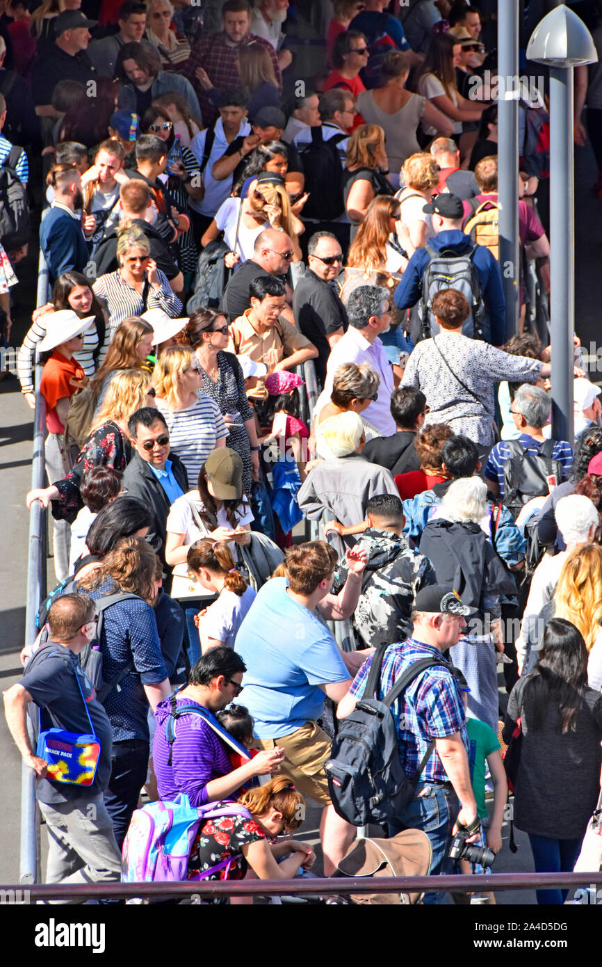 Long queue of people england hi-res stock photography and images - Alamy