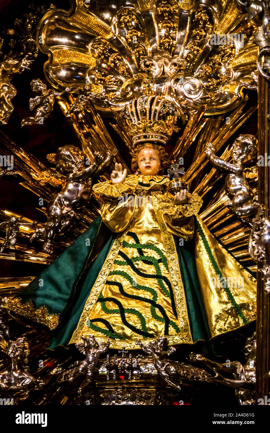 The Infant Jesus of Prague in Carmelite Church of Our Lady Victorious ...