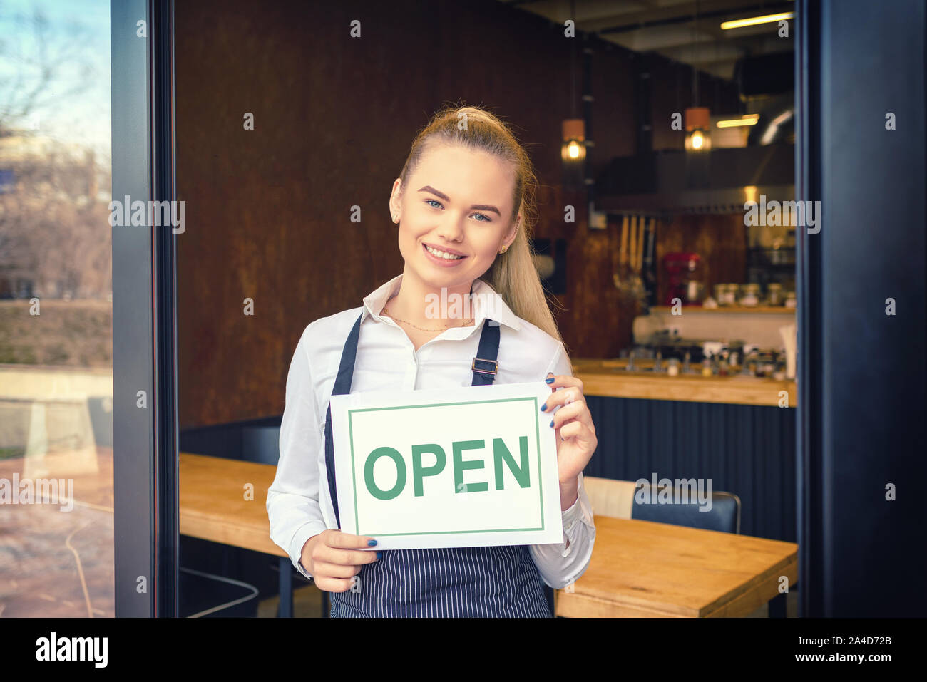 Small business owner open sign hi-res stock photography and images - Alamy