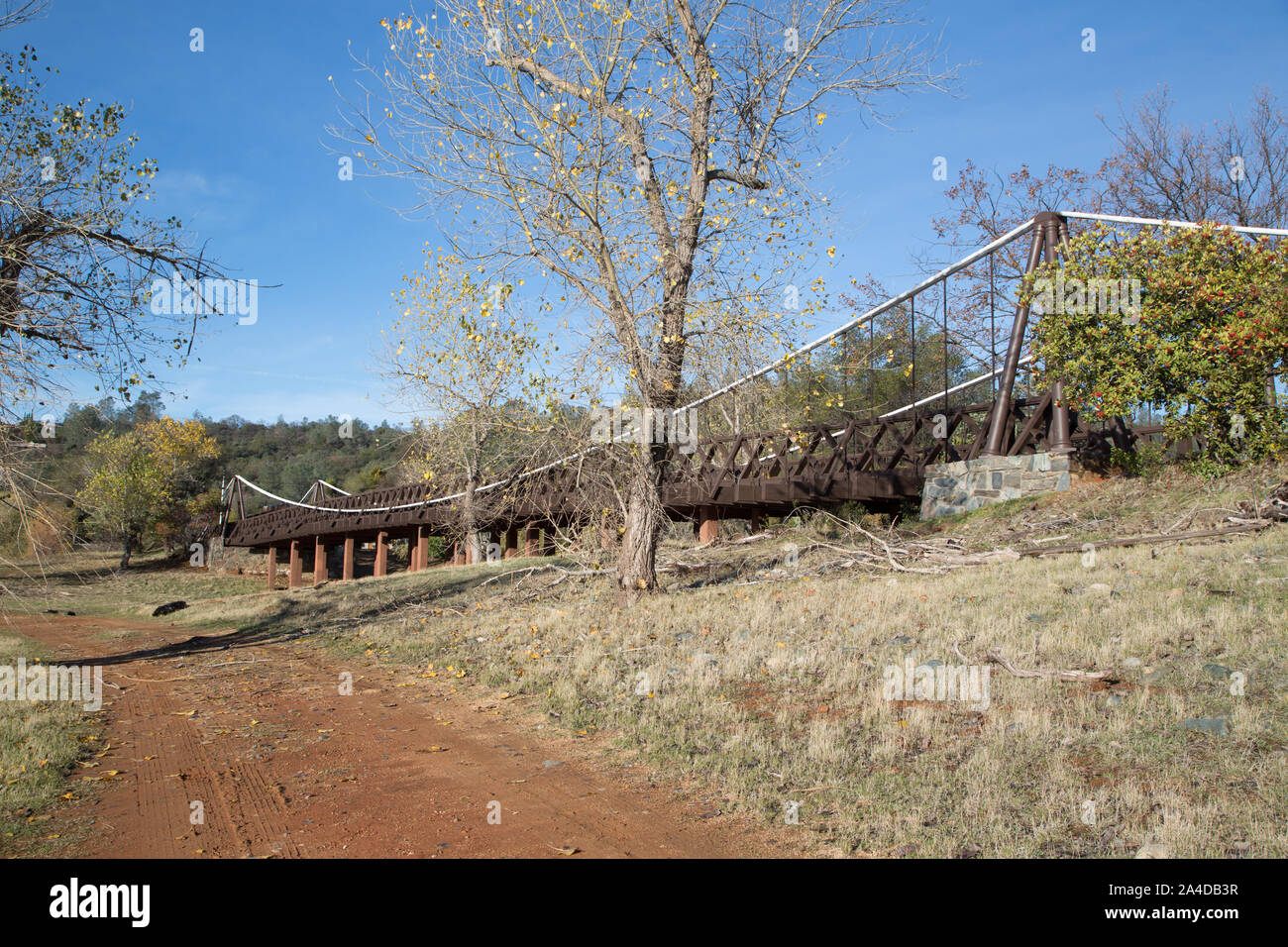 Bridge crossing over a reservoir hi-res stock photography and images ...