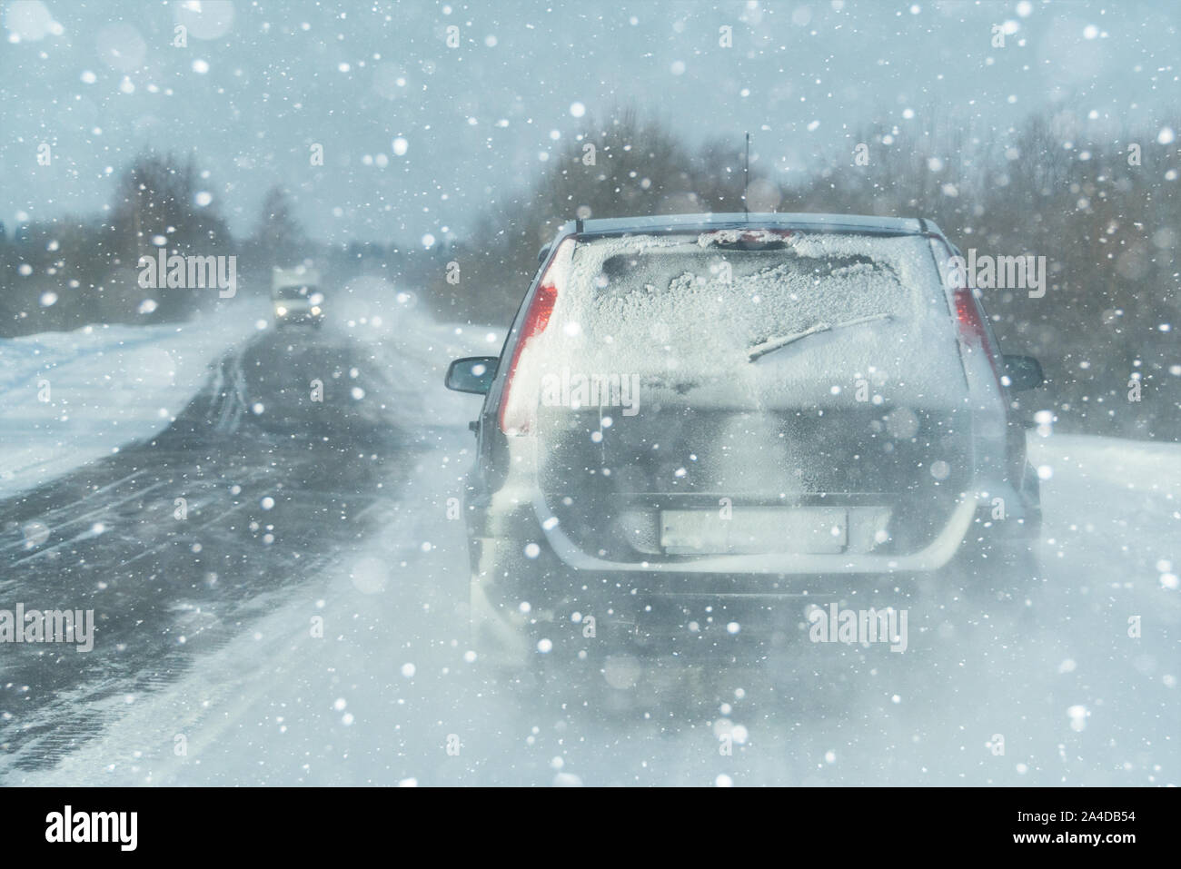 Blizzard snow hi-res stock photography and images - Alamy