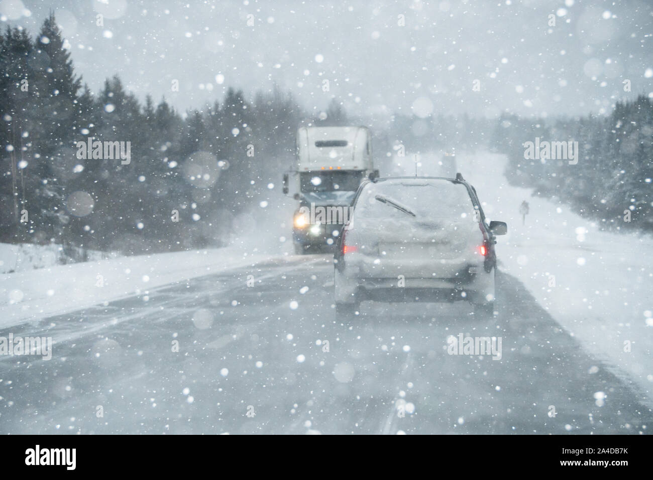 Blizzard snow hi-res stock photography and images - Alamy