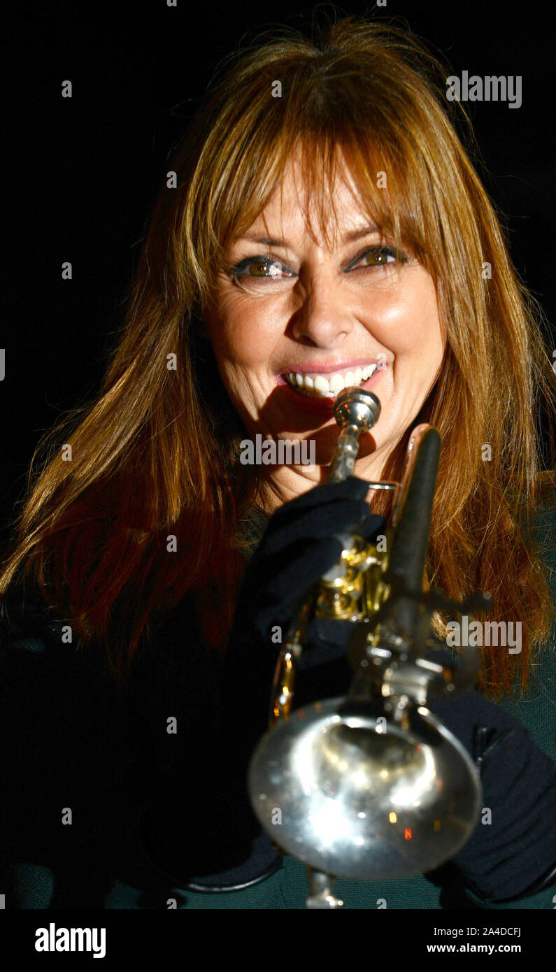 Photo Must Be Credited ©Alex Huckle/Alpha Press 076579 22/11/2012 Carol ...