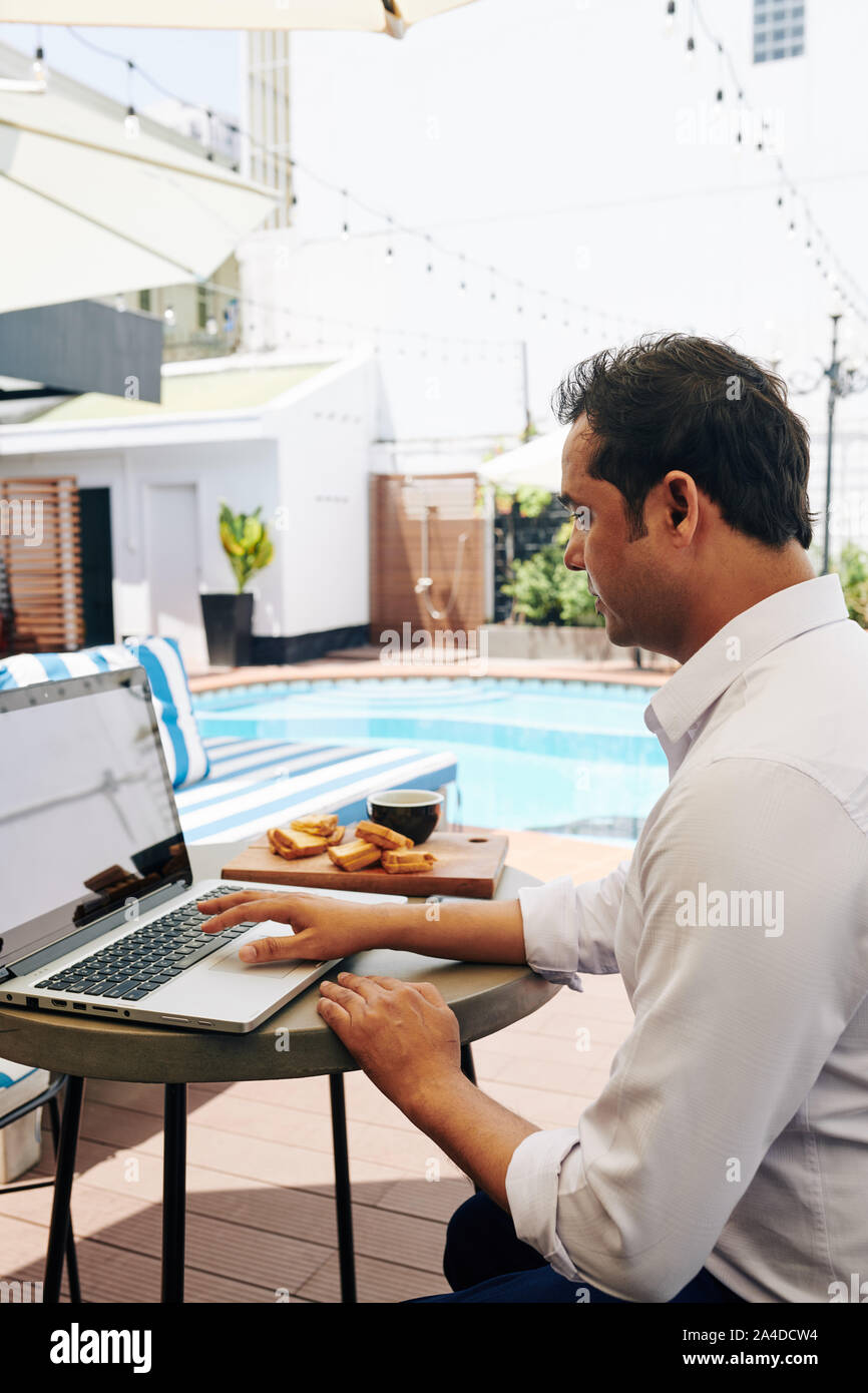 Office pool table hi-res stock photography and images - Alamy