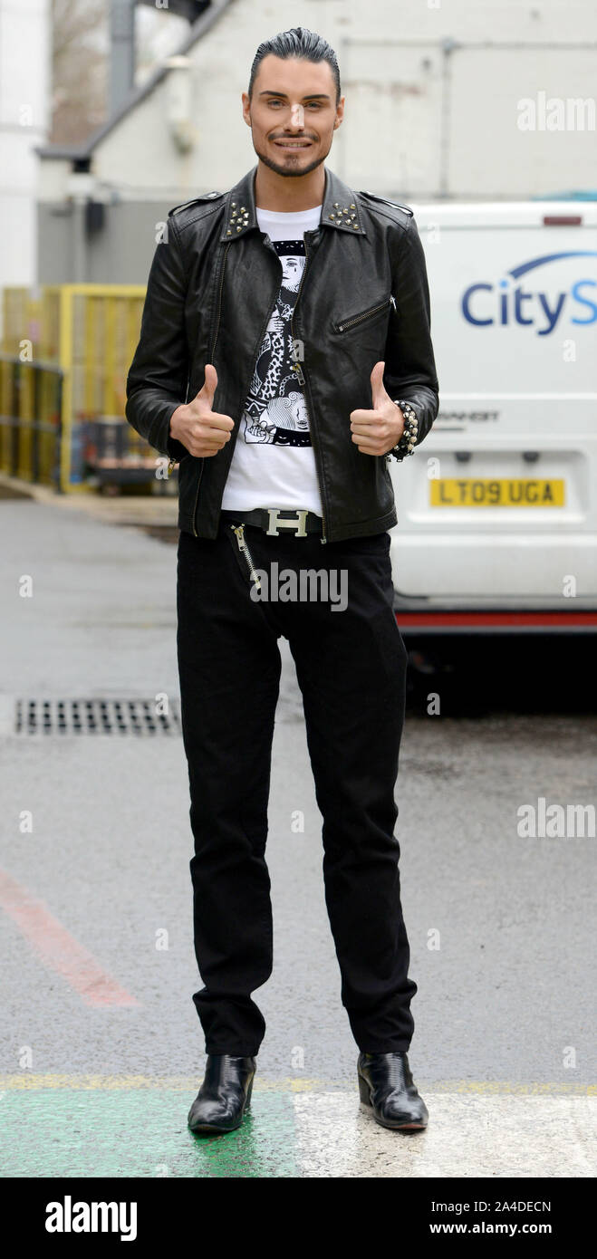 Rylan teeth hi-res stock photography and images - Alamy