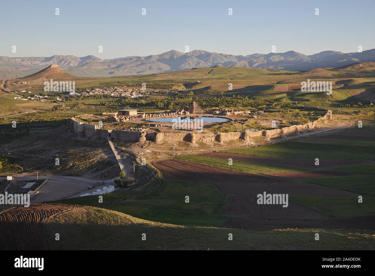 Iranian sights hi-res stock photography and images - Alamy