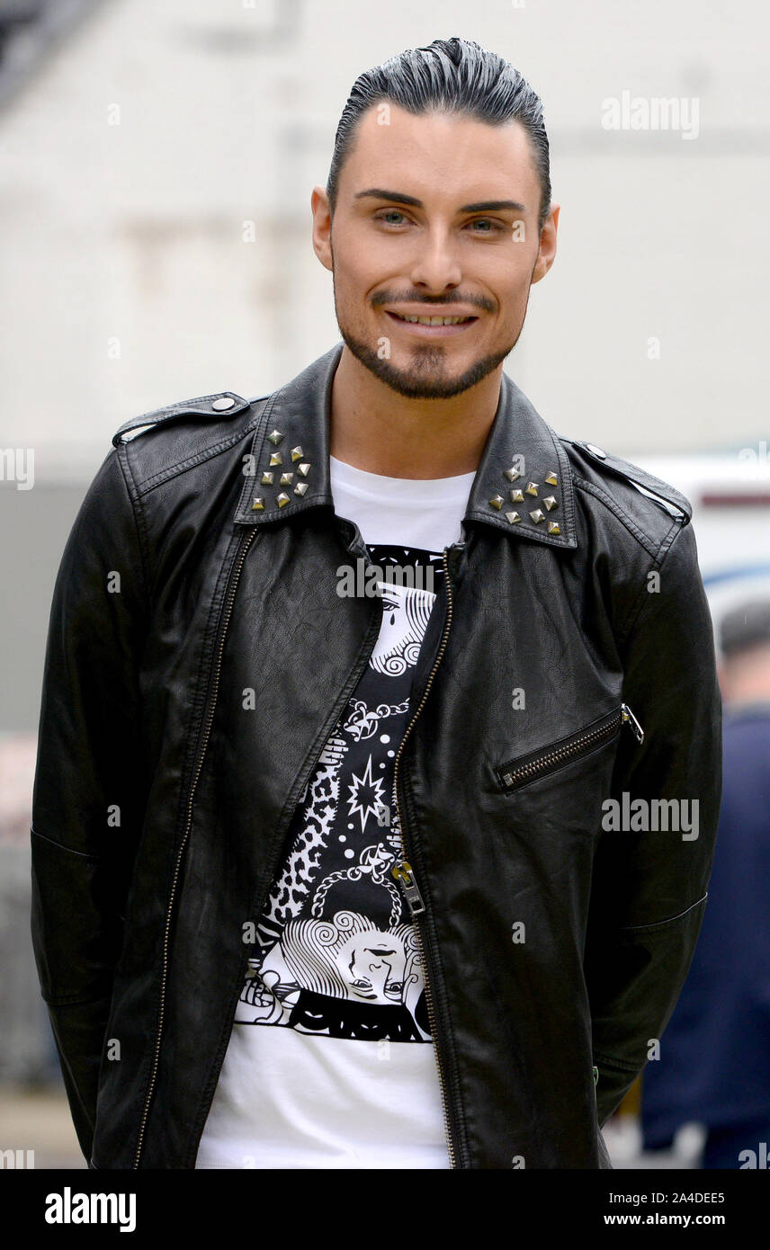 Rylan teeth hi-res stock photography and images - Alamy