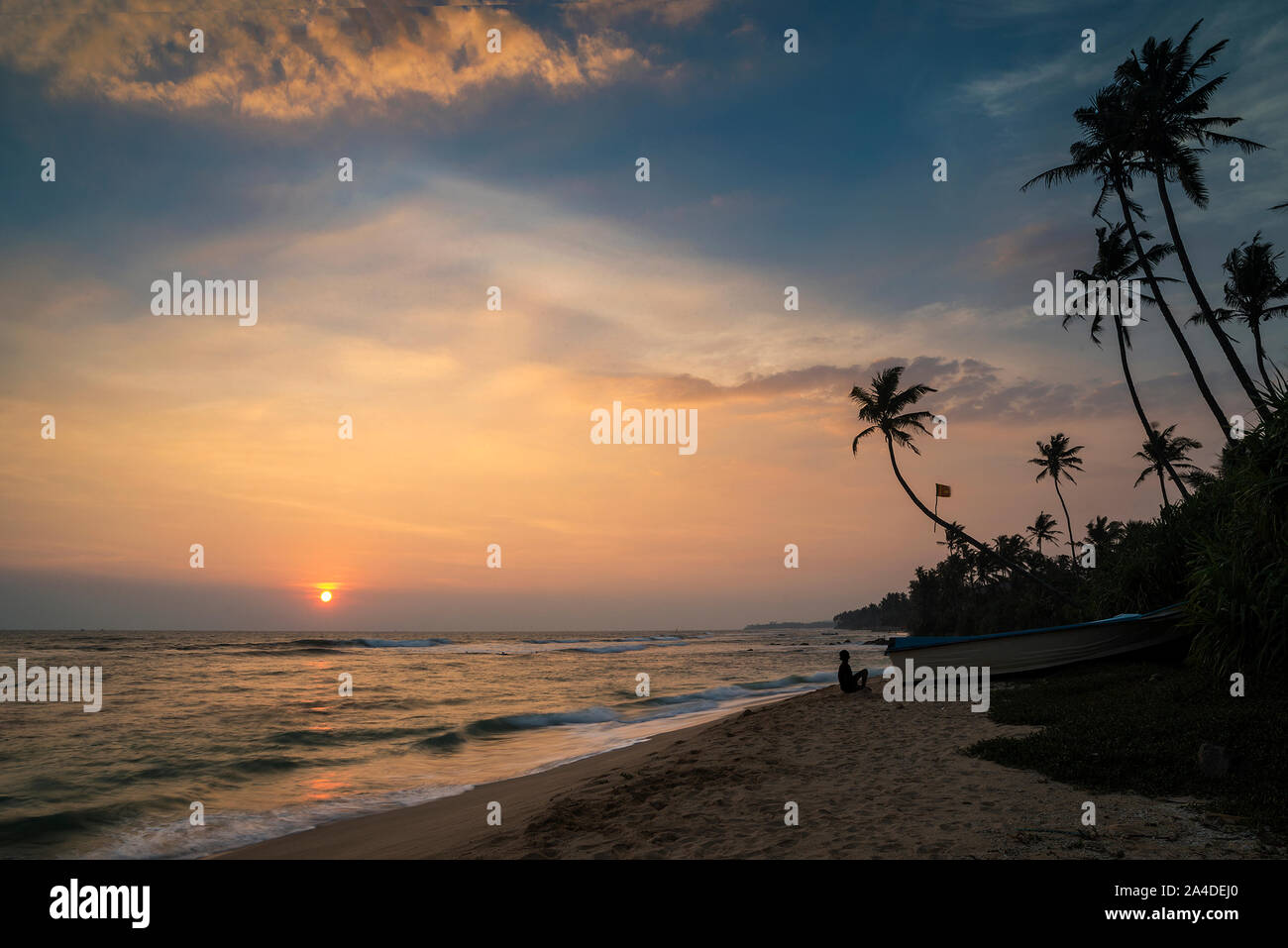 Sri lanka beach sunset hi-res stock photography and images - Alamy