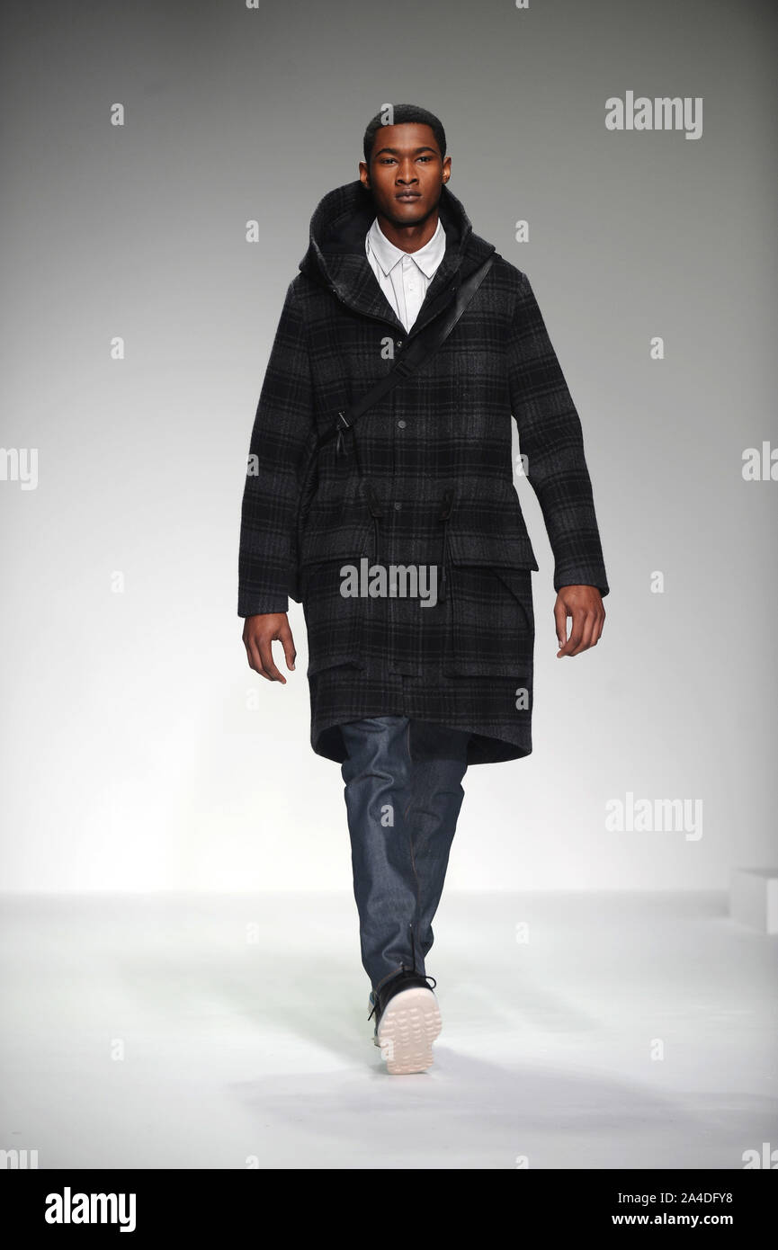 Shirt top button done up hi-res stock photography and images - Alamy