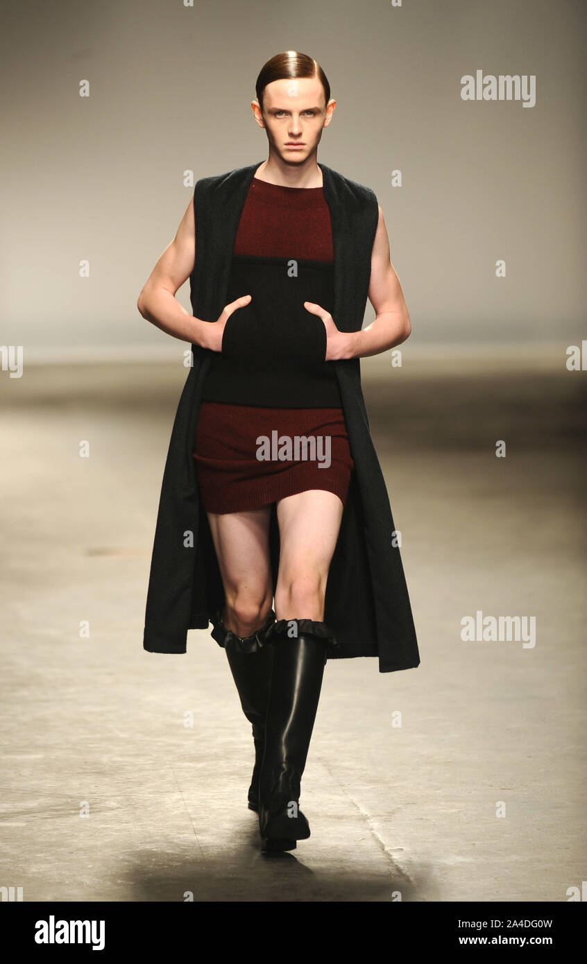 Jw anderson men hi-res stock photography and images - Alamy