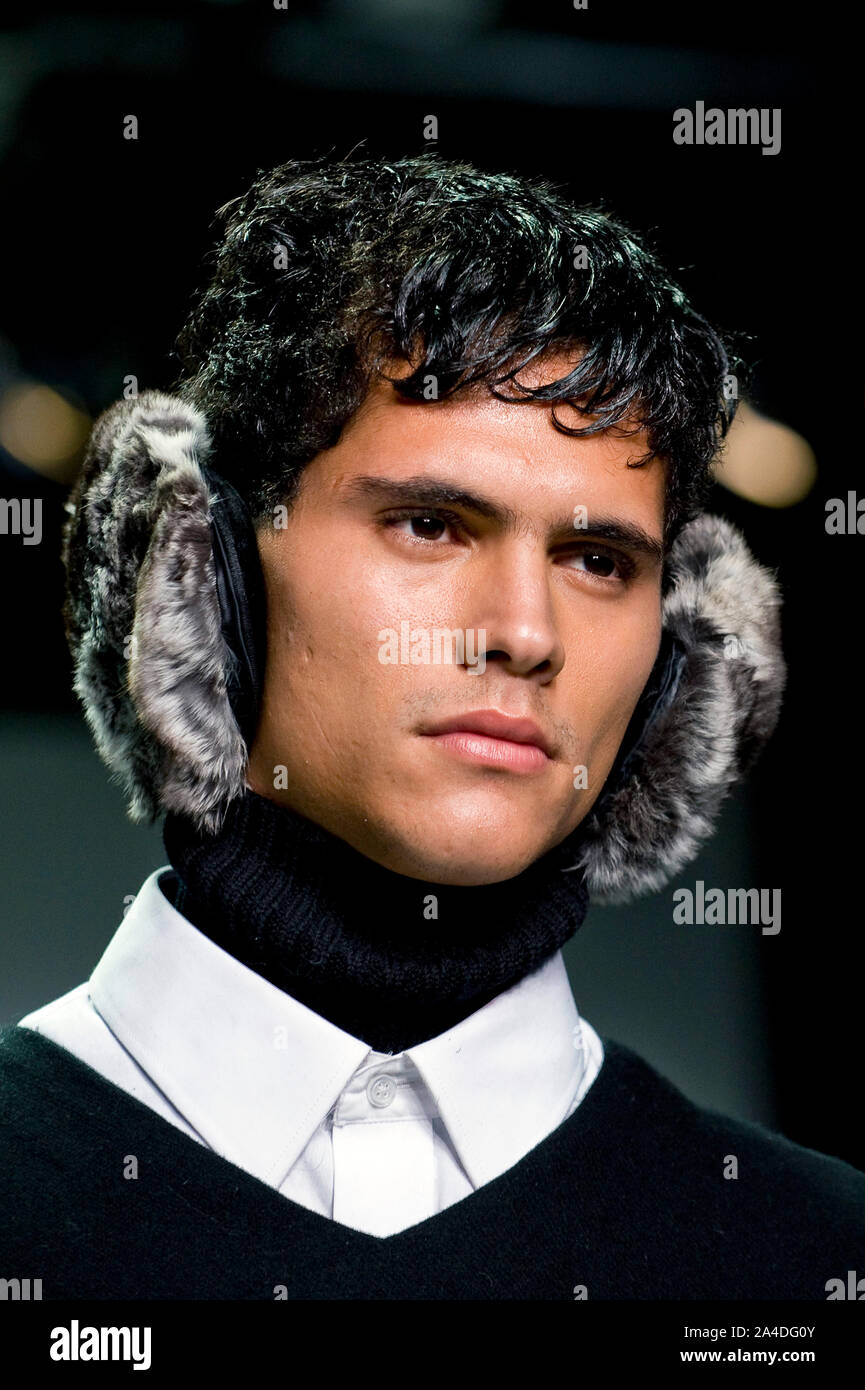 Shirt top button done up hi-res stock photography and images - Alamy