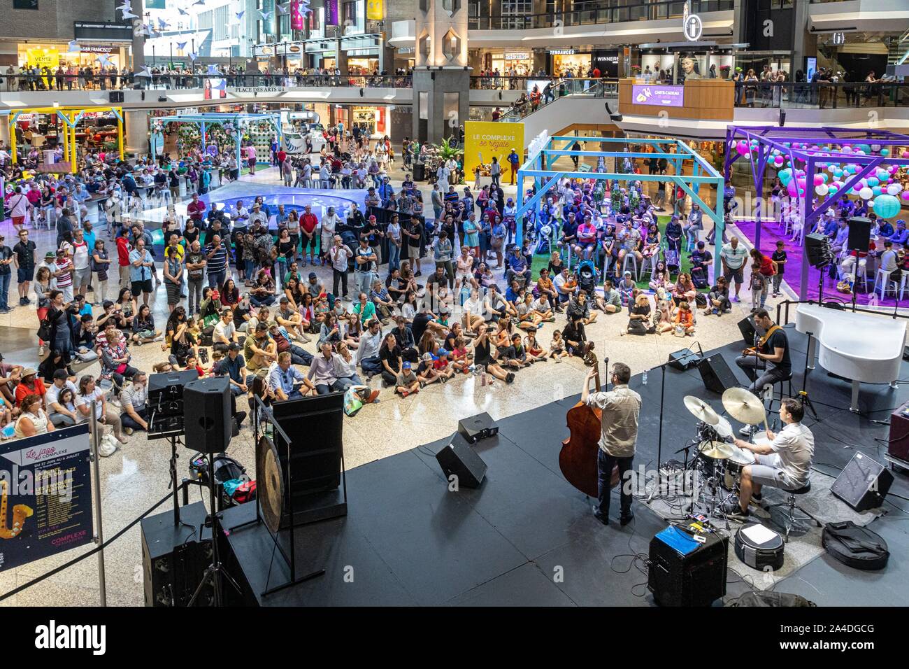 JAZZ CONCERT, UNDERGROUND SHOPPING MALL, PLACE DES ARTS, MONTREAL ...