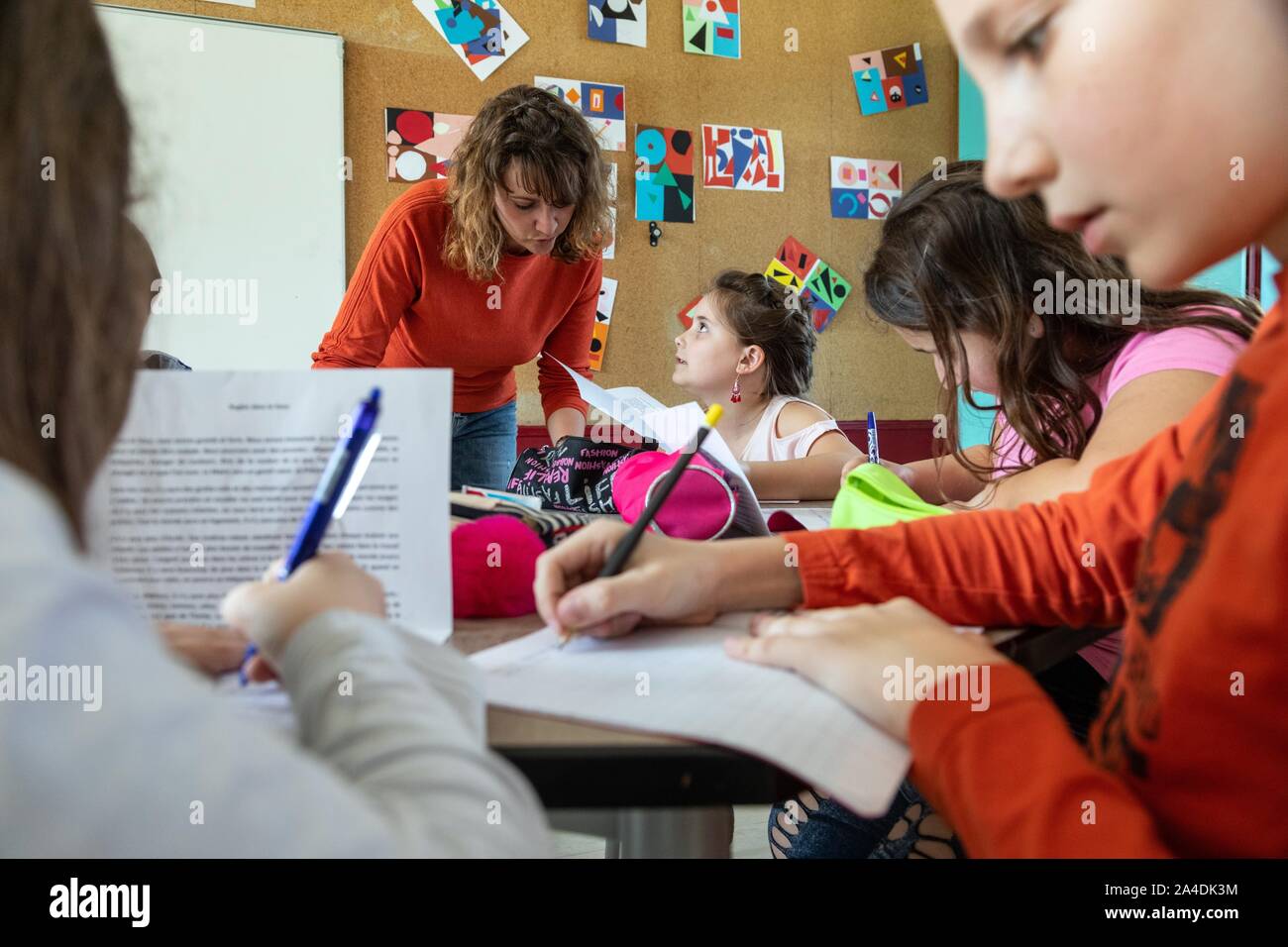 France school classroom hi-res stock photography and images - Alamy