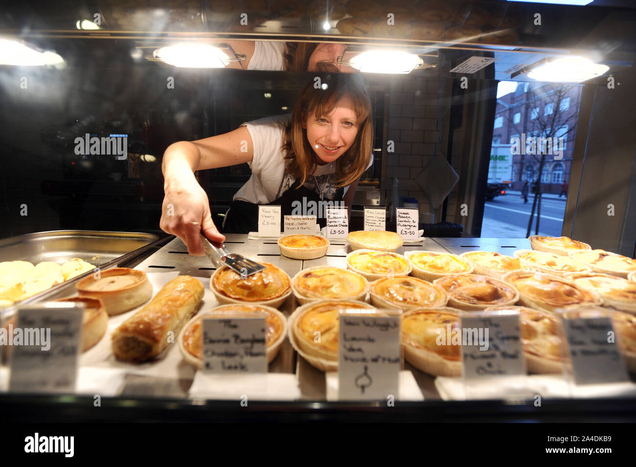 Football fans eating in stadium hi-res stock photography and images - Alamy