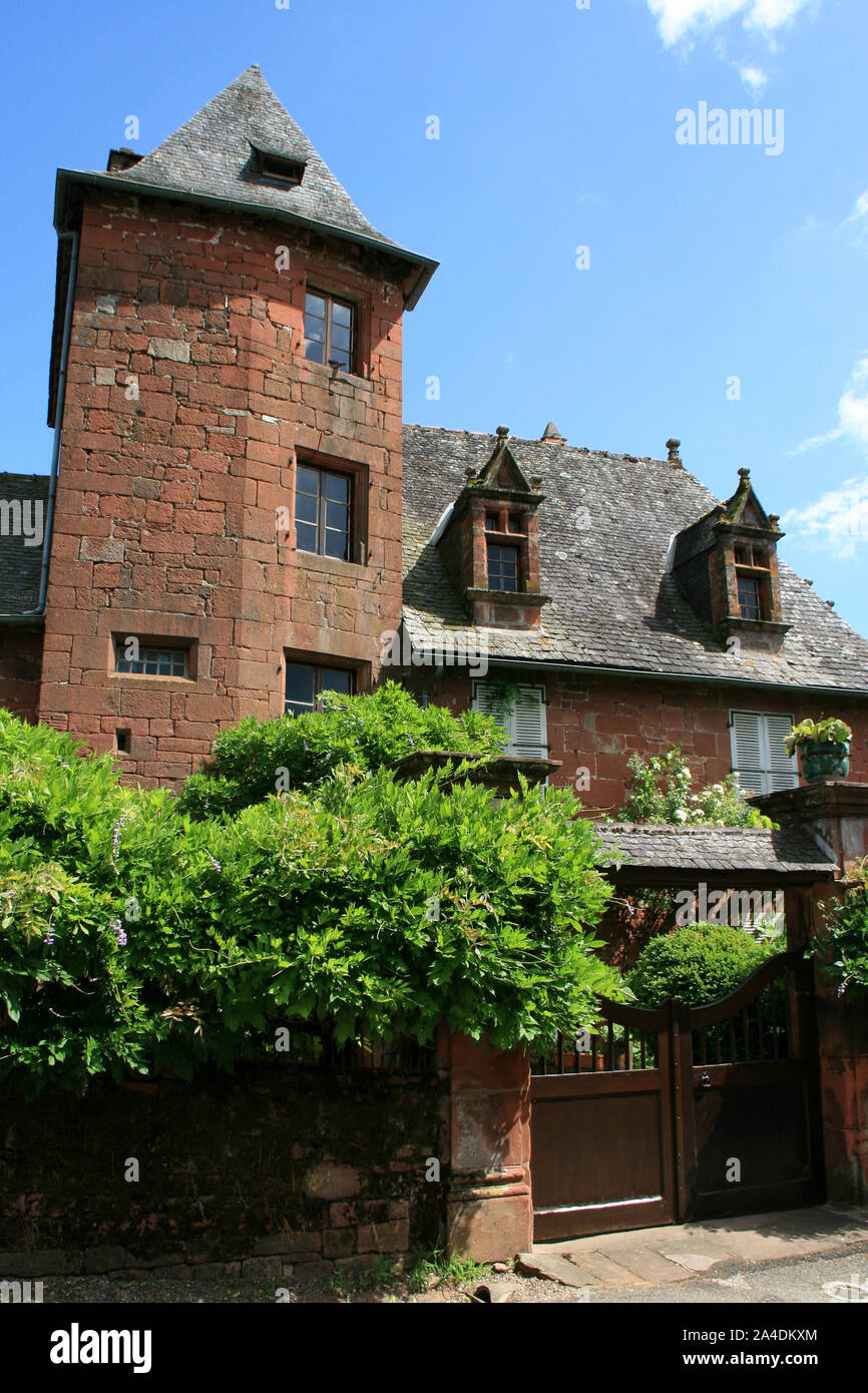 Ciel architecture mur architecture rouge hi-res stock photography and ...