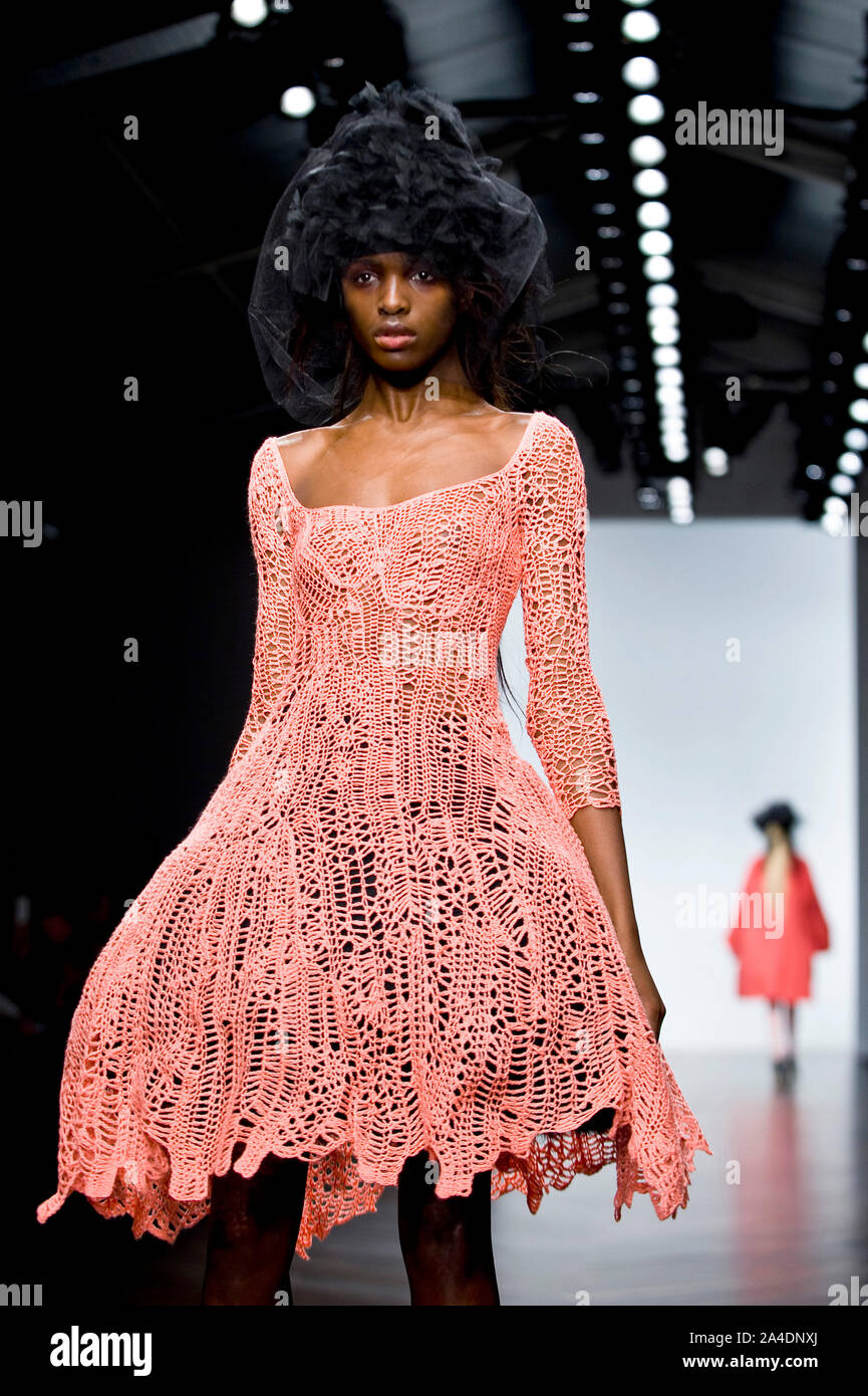 John rocha dress hi-res stock photography and images - Alamy
