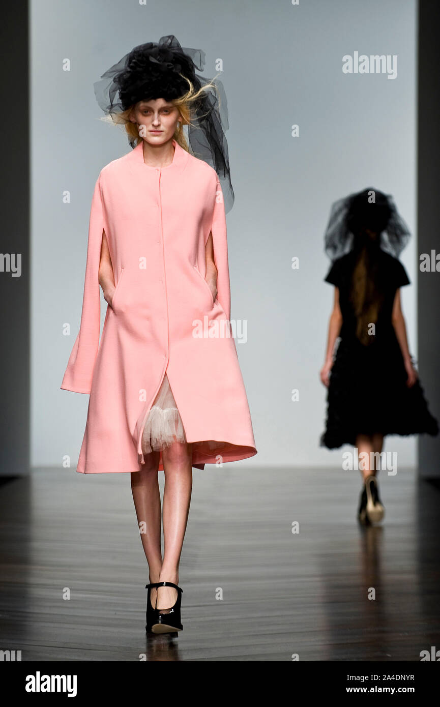 John rocha hi-res stock photography and images - Alamy