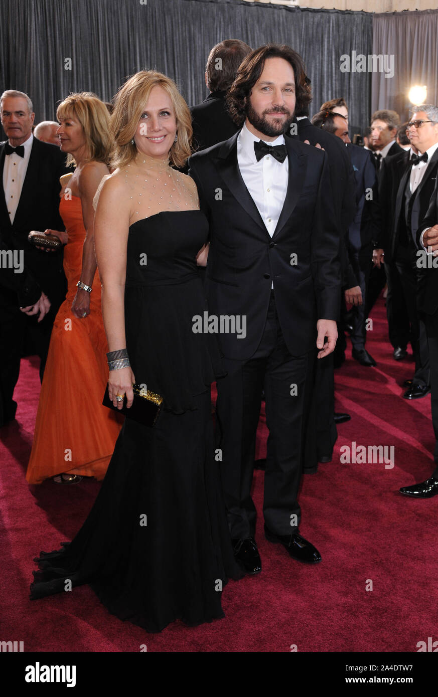 Paul rudd and wife julie yaeger hi-res stock photography and images - Alamy