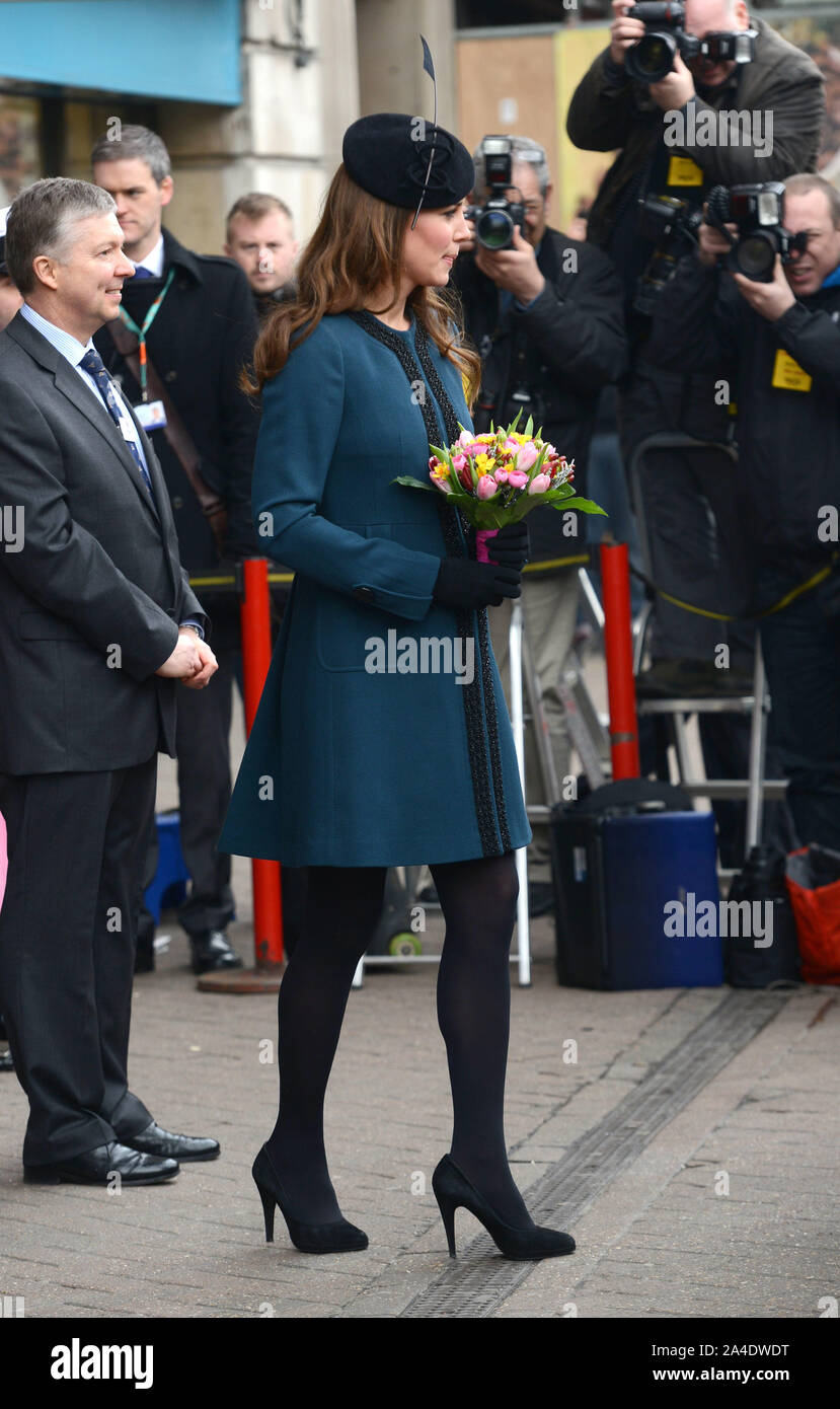 Photo Must Be Credited ©Alex Huckle/Alpha Press 077025 20/03/2013 Kate ...