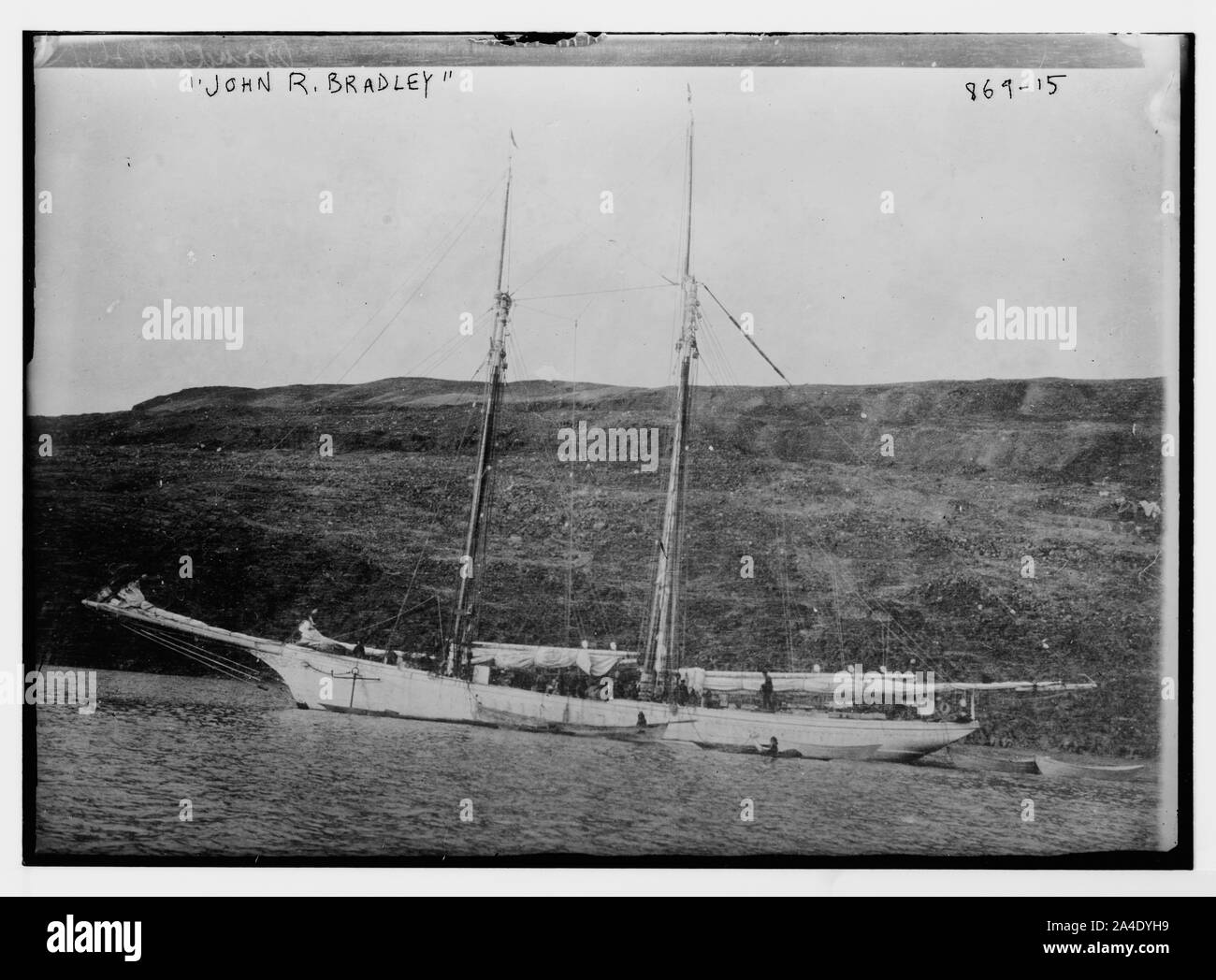 Sailing sloop Black and White Stock Photos & Images - Alamy