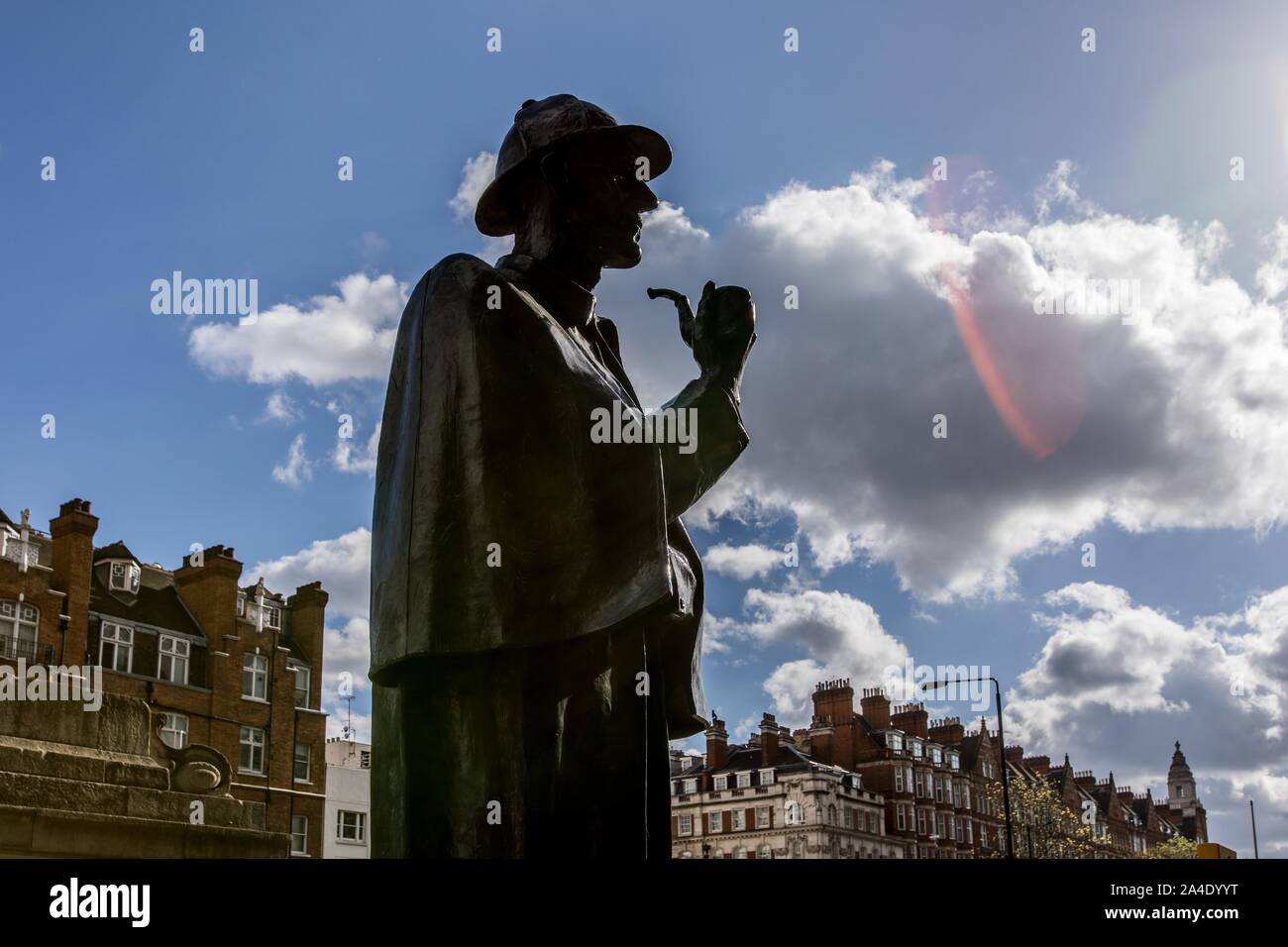 STATUE OF SHERLOCK HOLMES, BAKER STREET UNDERGROUND STATION, LONDON ...
