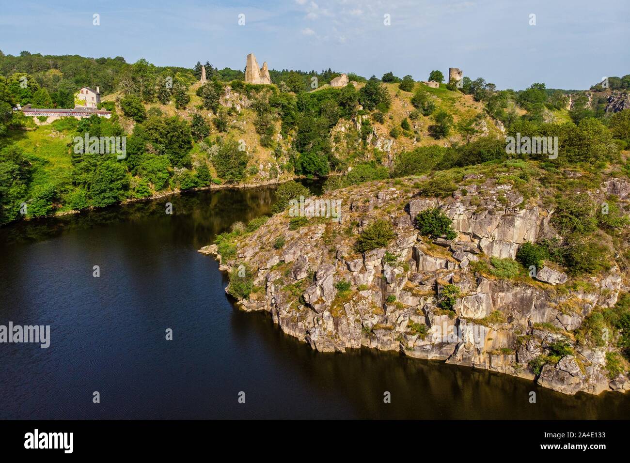 THE CREUSE AND THE MEDIEVAL FORT OF CROZANT, (23) CREUSE, LIMOUSIN, NEW ...